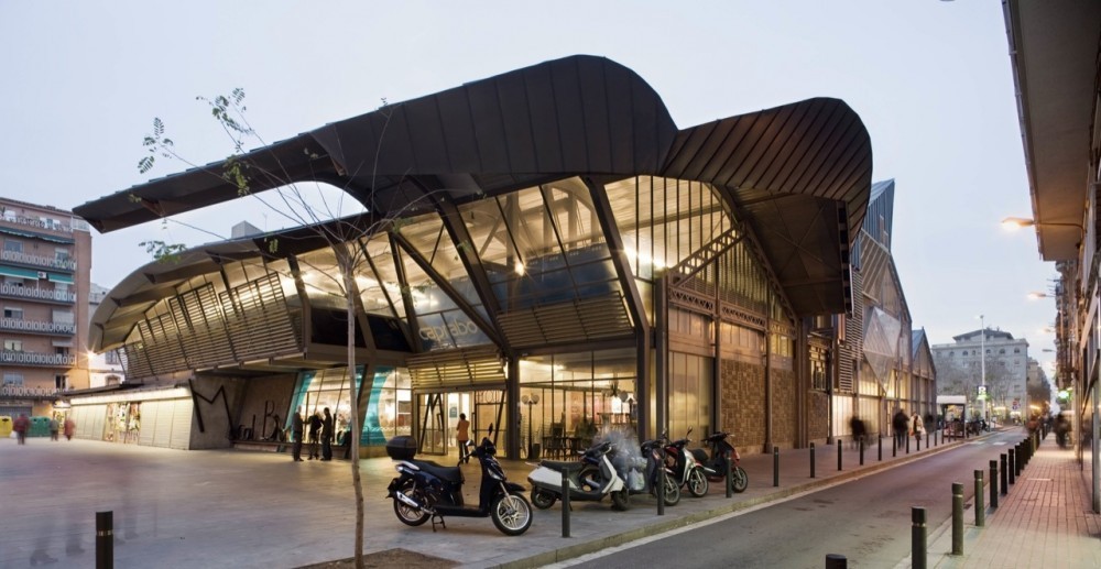 Gallery of Markets: Examples in Plan and Section - 49