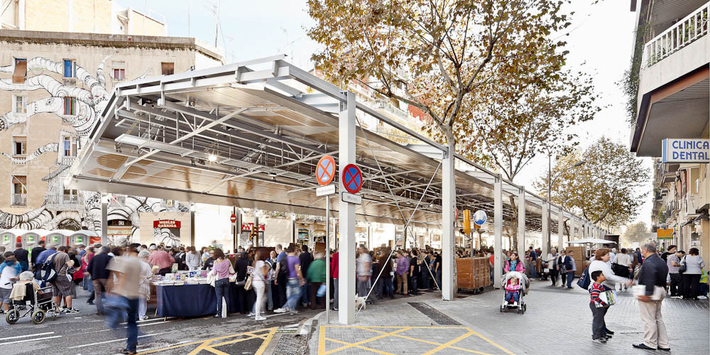 Gallery of Markets: Examples in Plan and Section - 10