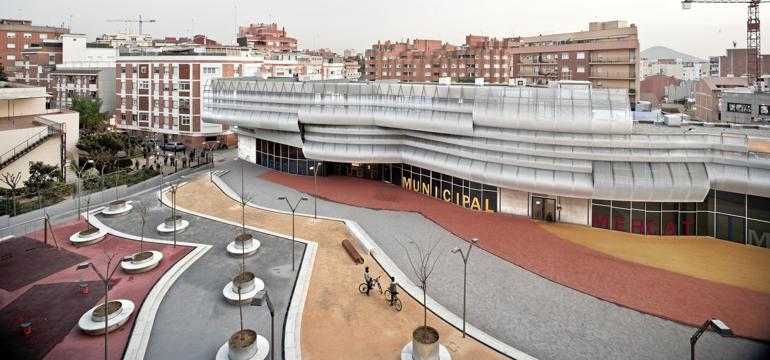 Gallery of Markets: Examples in Plan and Section - 53