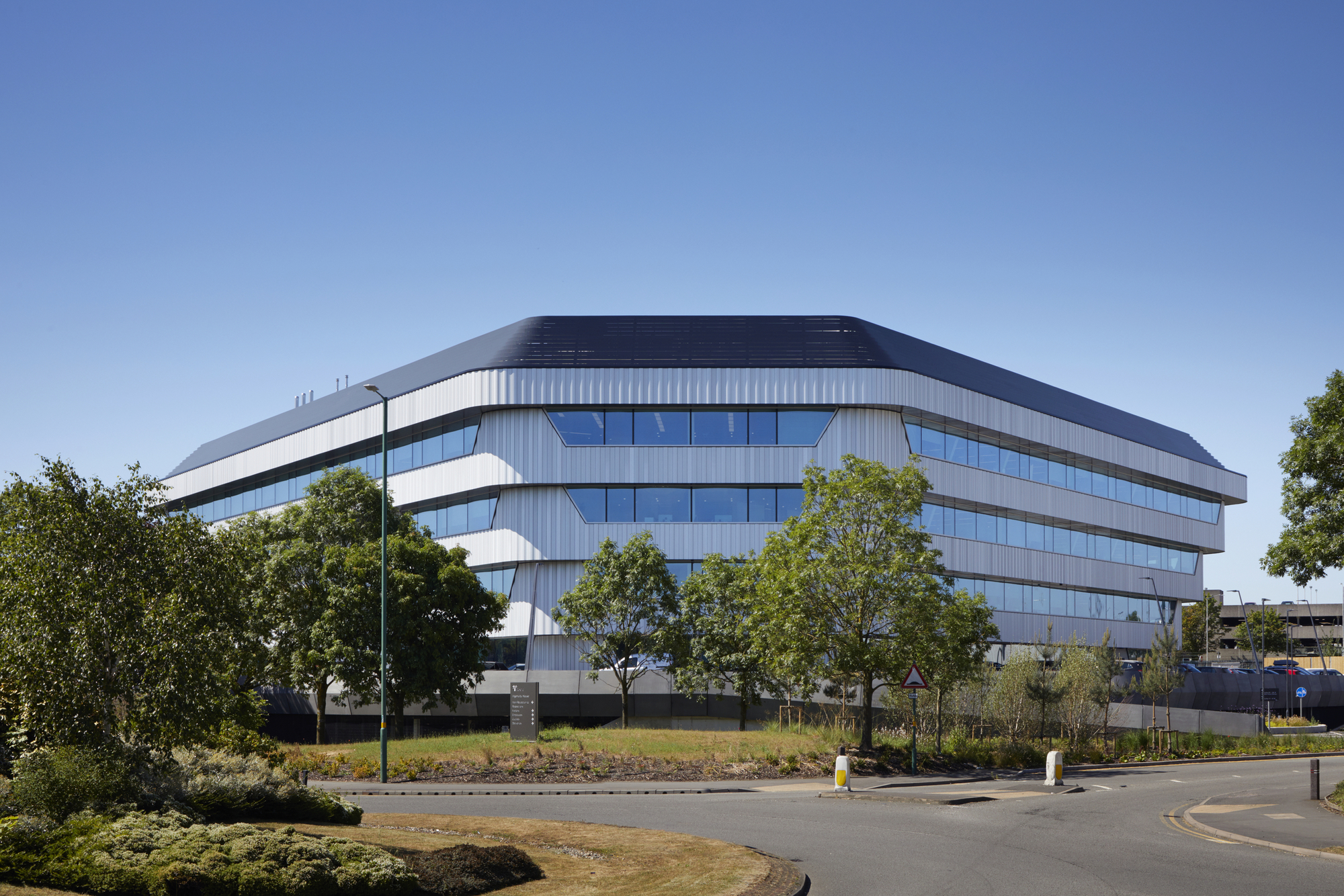 Gallery of Ingenuity House / Sheppard Robson - 5