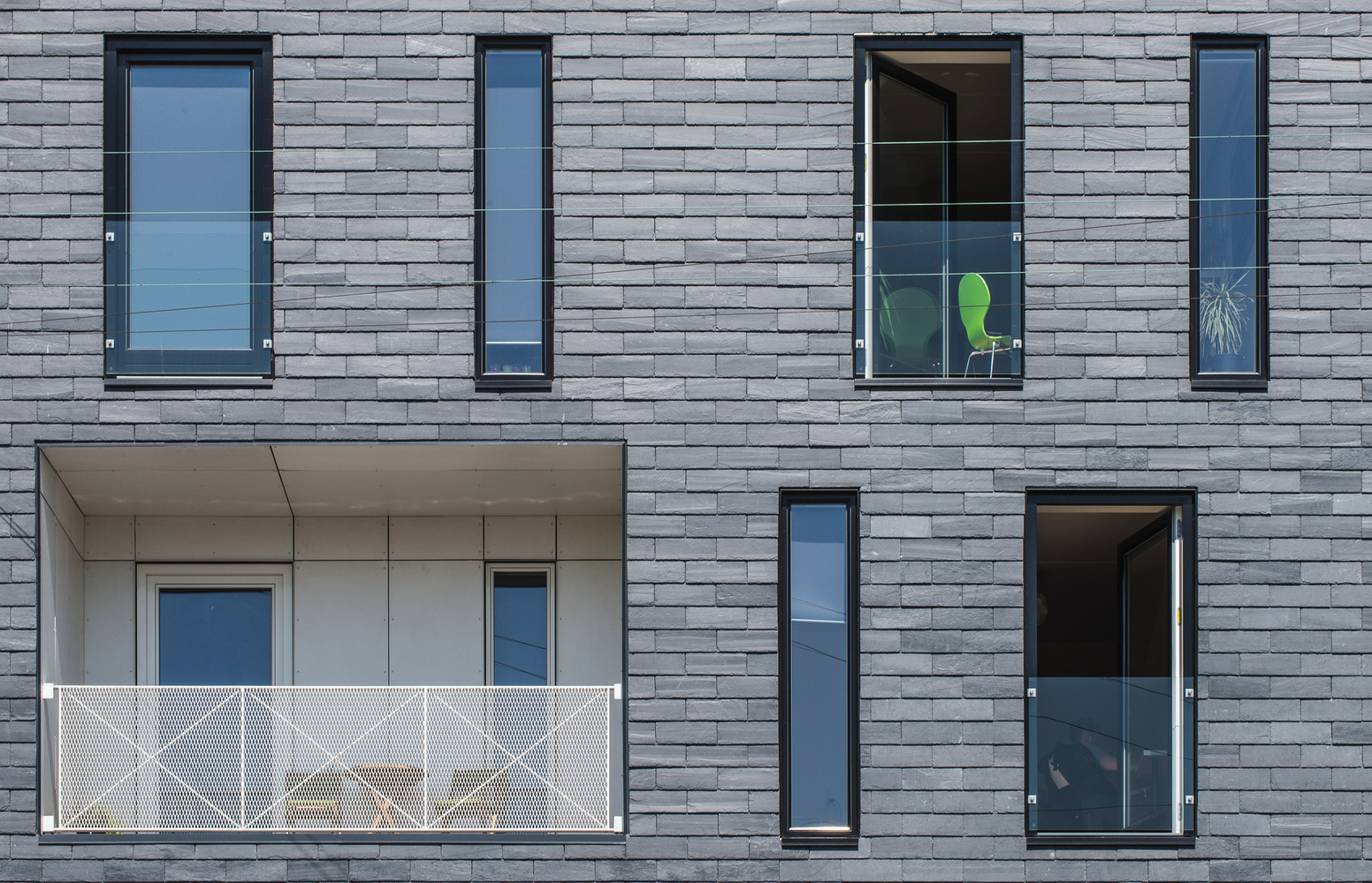 Gallery of Stone Facades: 7 Slate Covered Homes - 13
