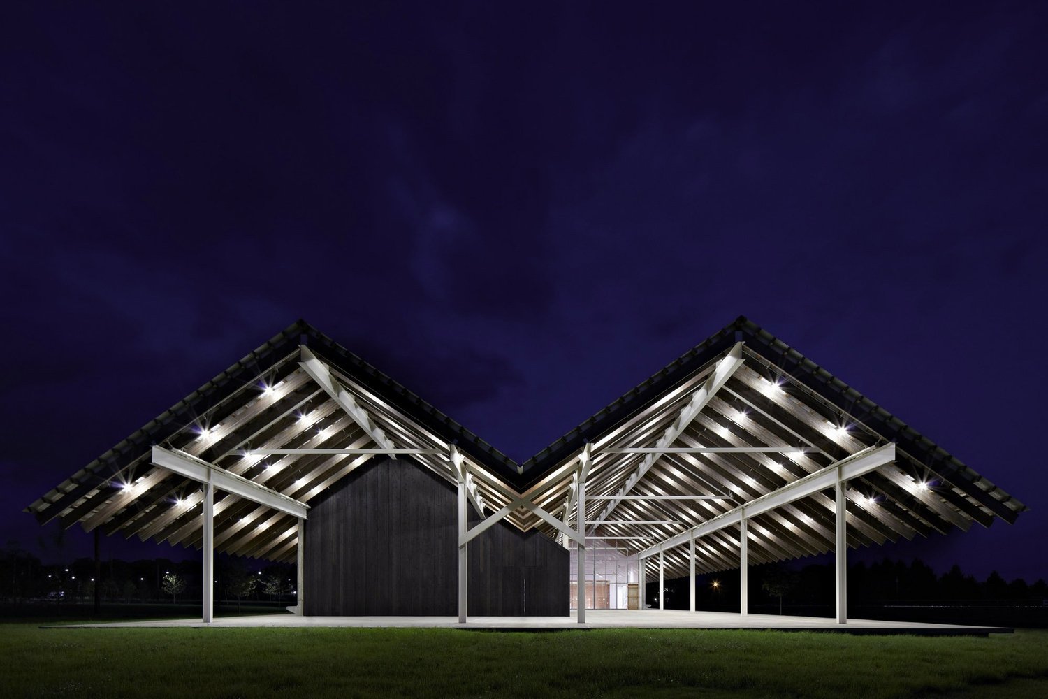 Gallery of How to Judge a Building: Does it Make you Feel More, Or Less ...