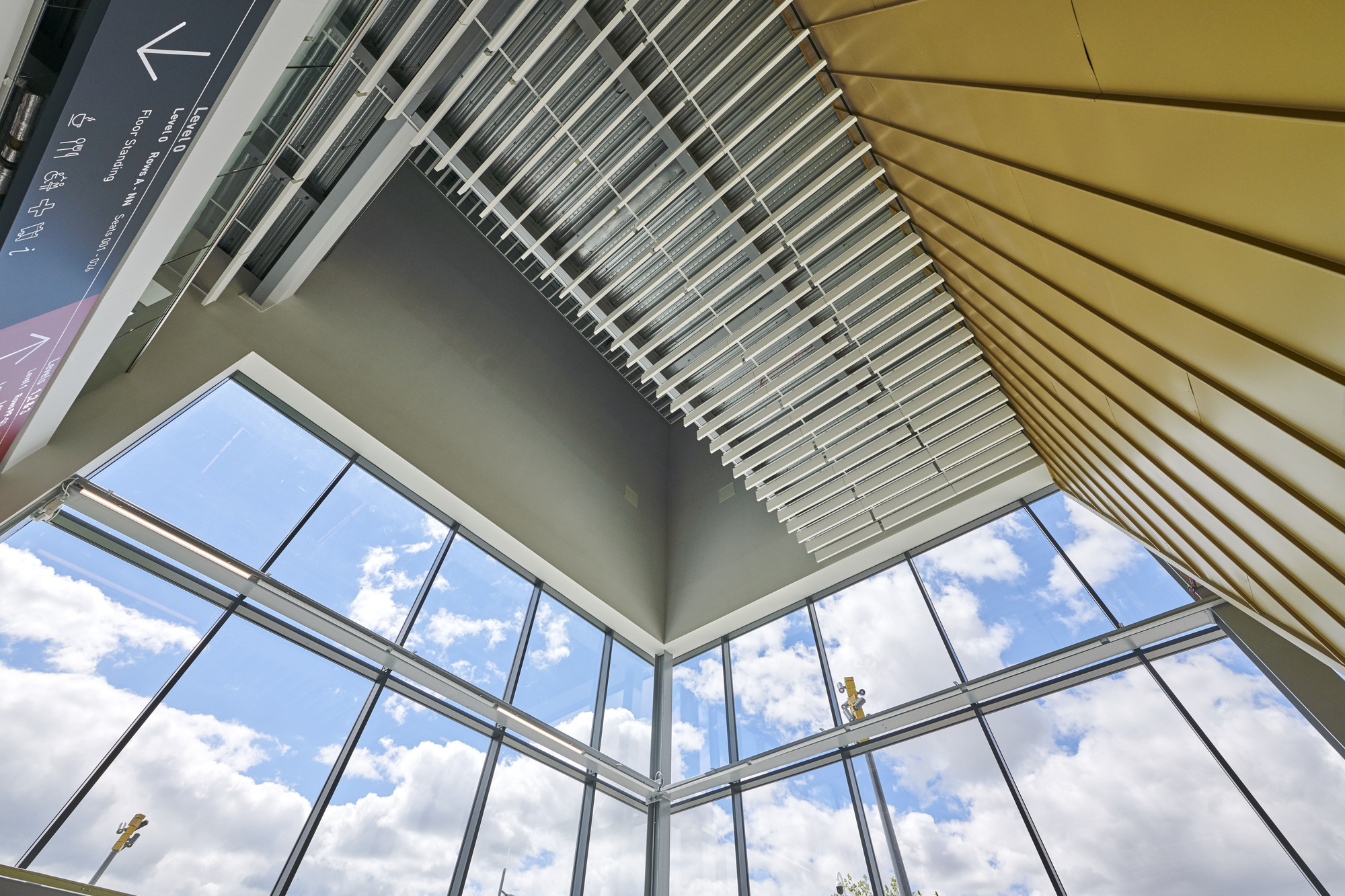 Gallery of Bonus Arena Hull / AFL Architects - 4