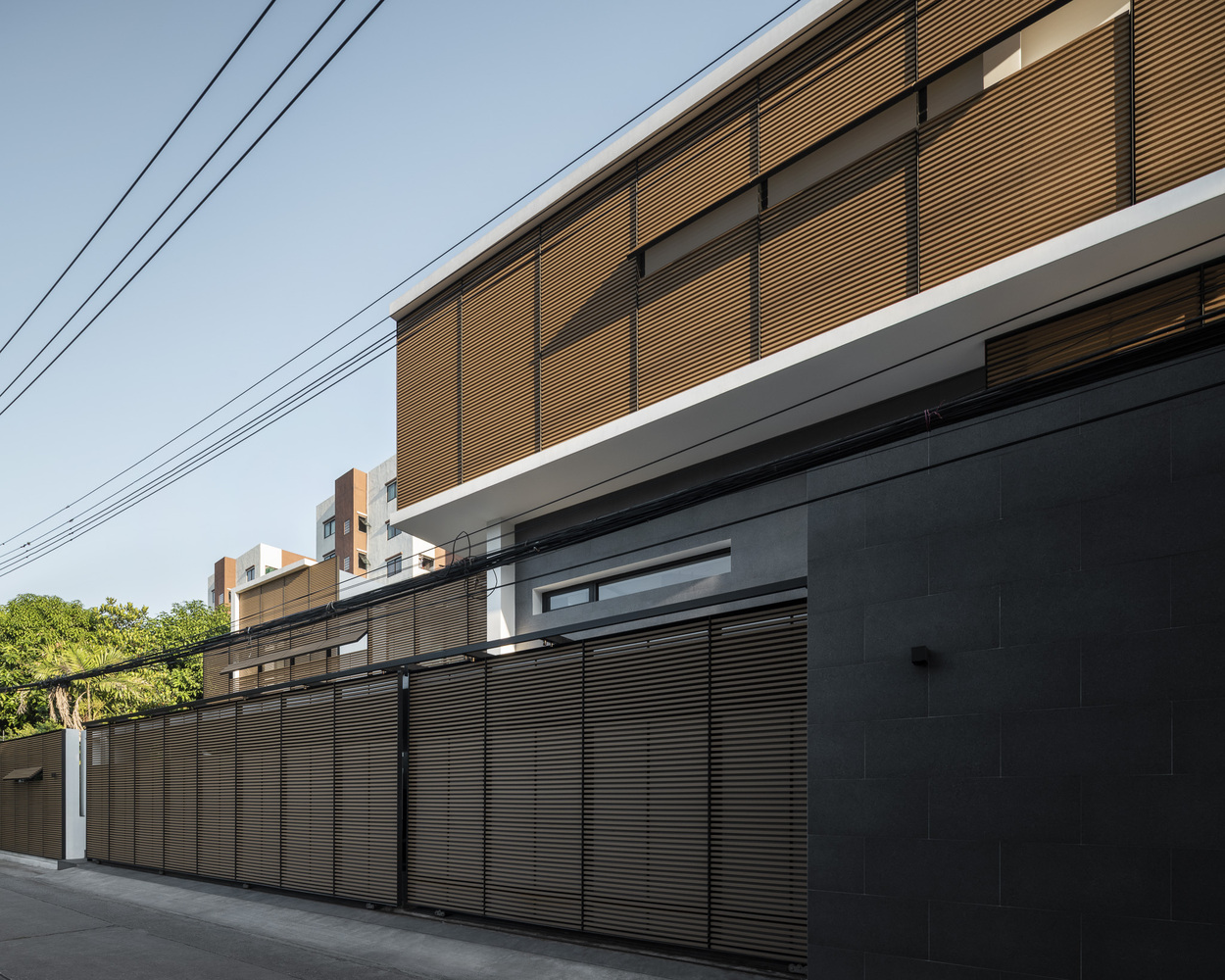 Gallery of Sukhumvit 91 House / Archimontage Design Fields ...