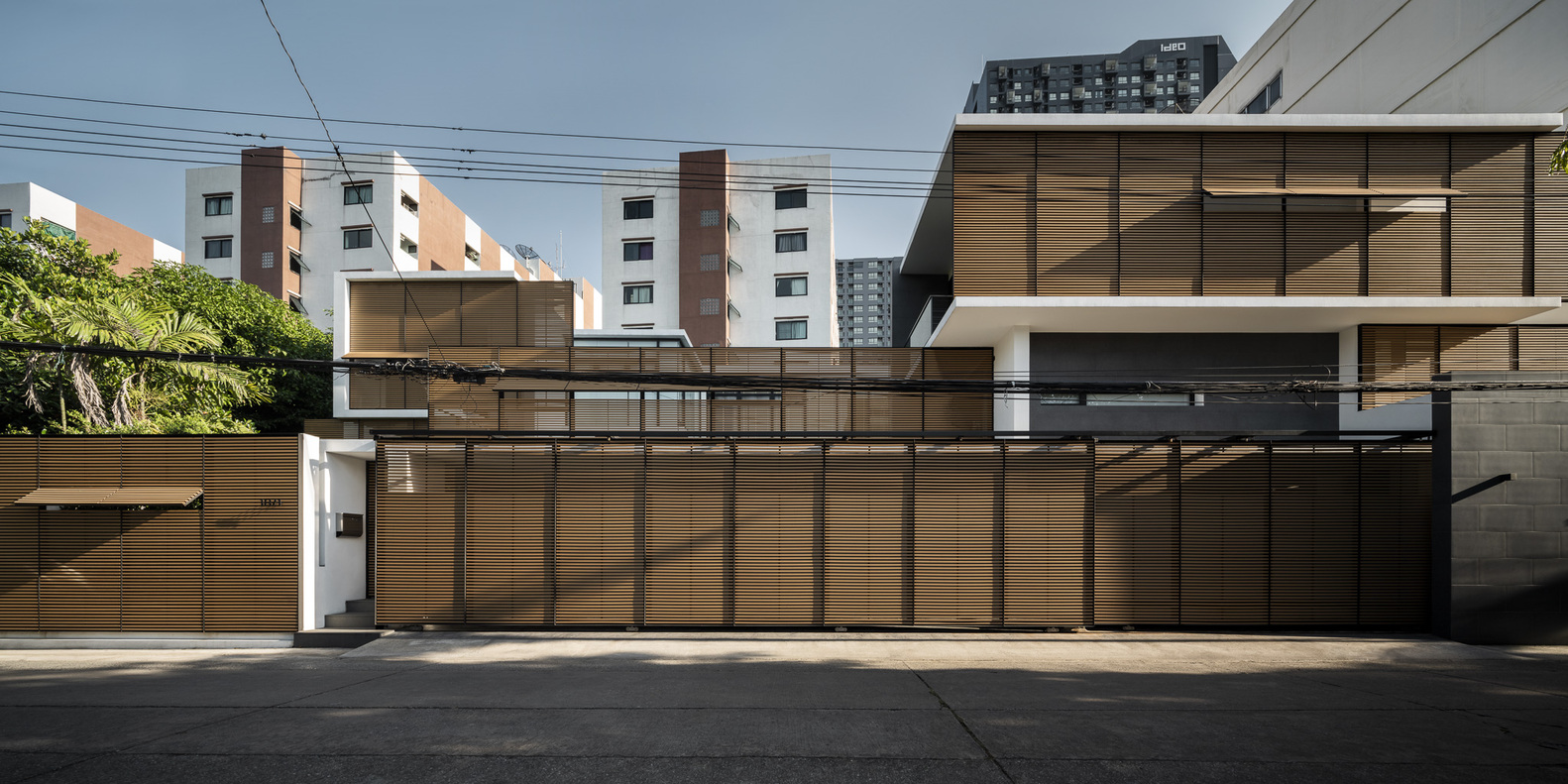 Gallery of Sukhumvit 91 House / Archimontage Design Fields ...