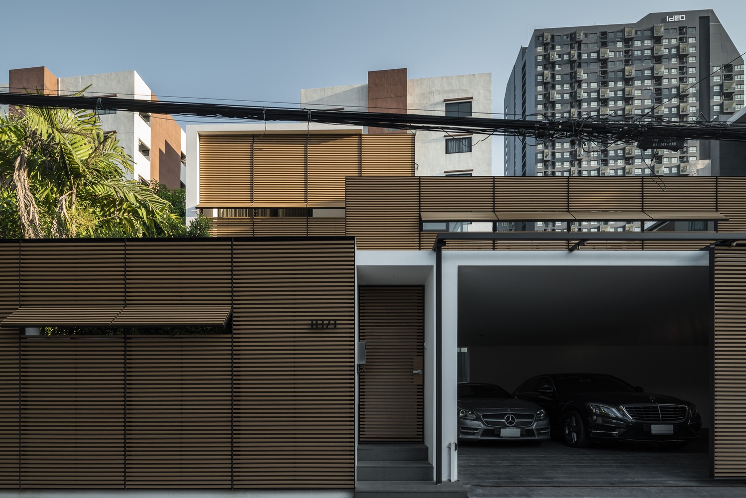 Gallery of Sukhumvit 91 House / Archimontage Design Fields ...