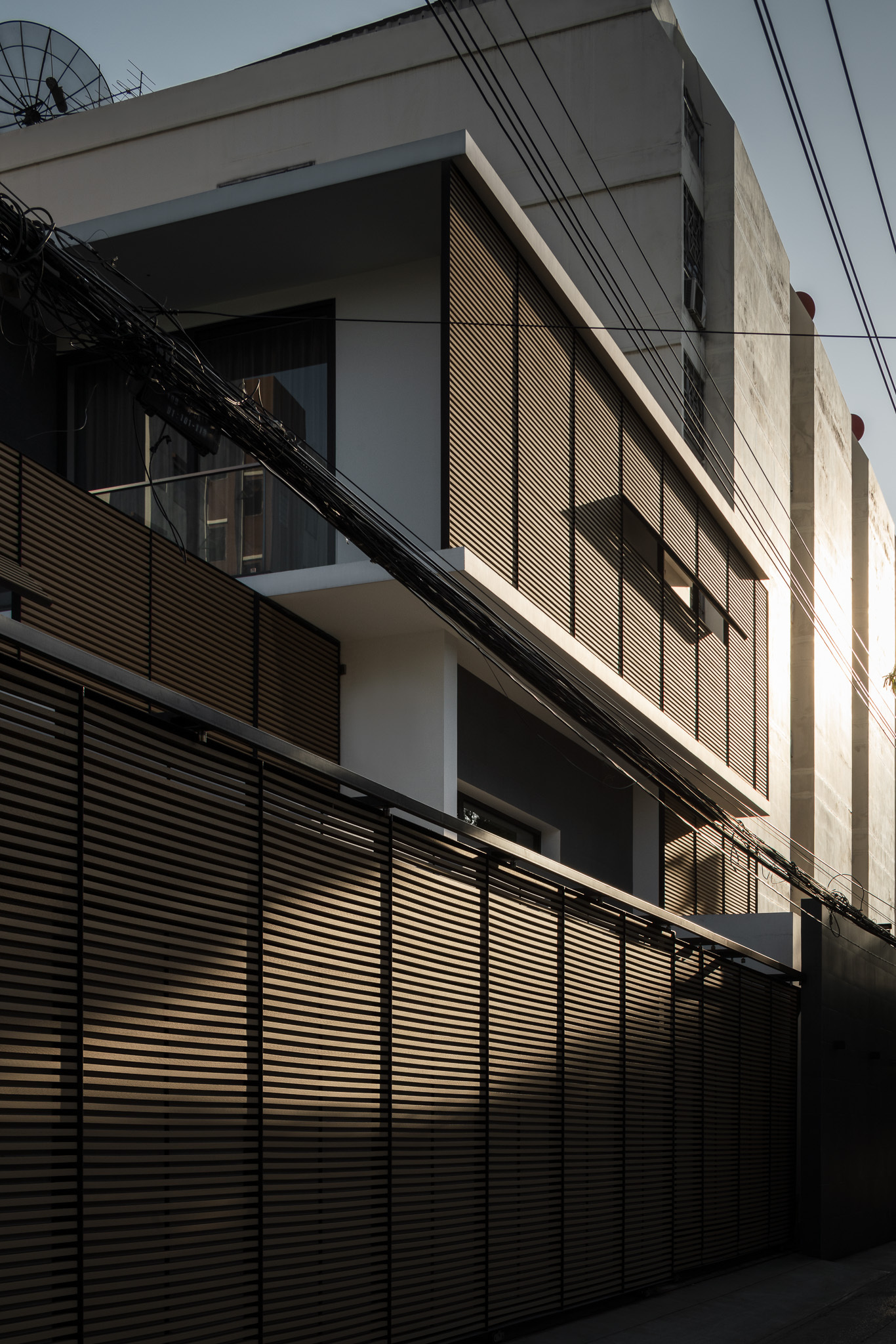 Gallery of Sukhumvit 91 House / Archimontage Design Fields ...