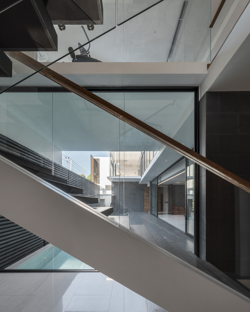 Gallery of Sukhumvit 91 House / Archimontage Design Fields ...