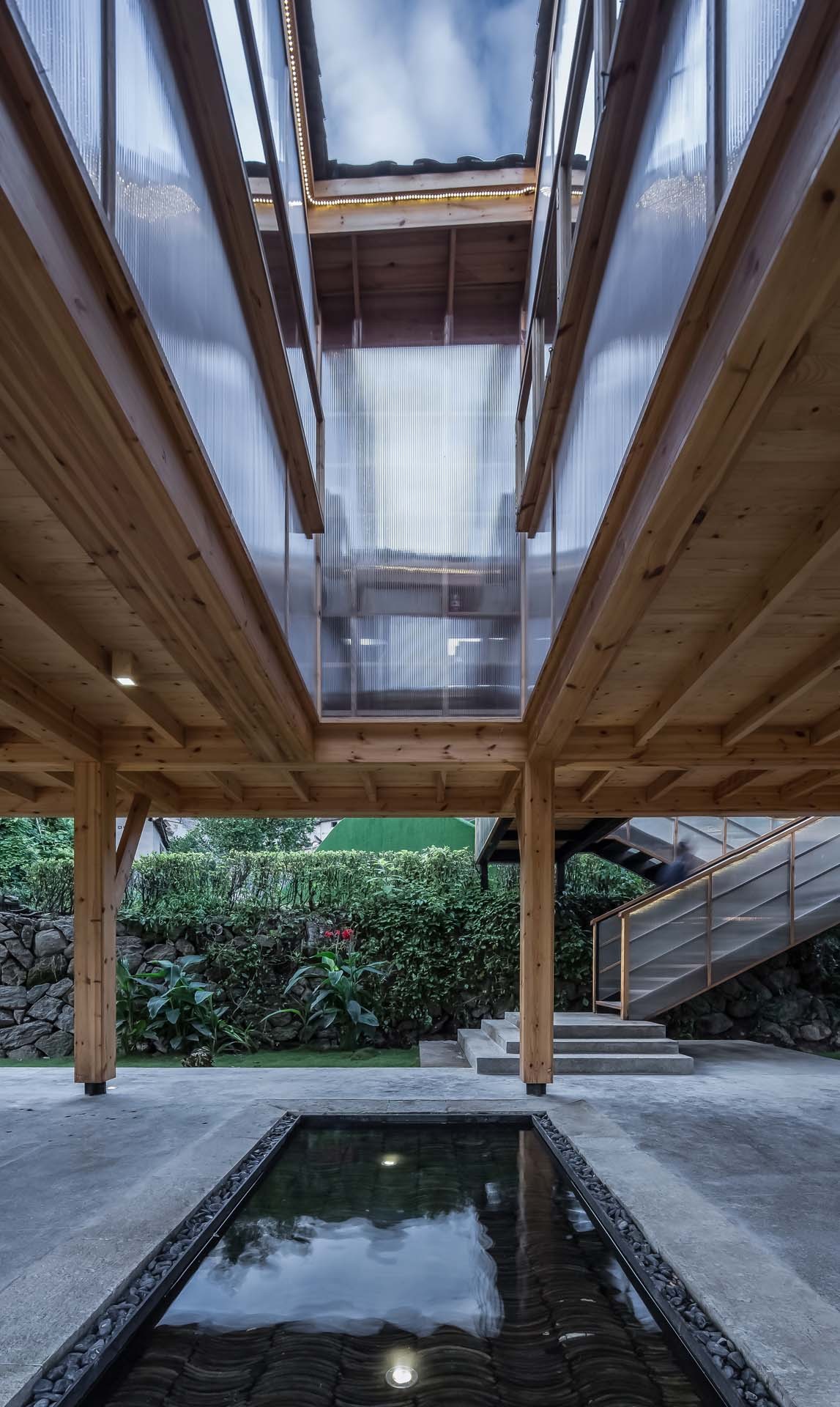 Gallery of Mountain House in Mist / Shulin Architectural Design - 14