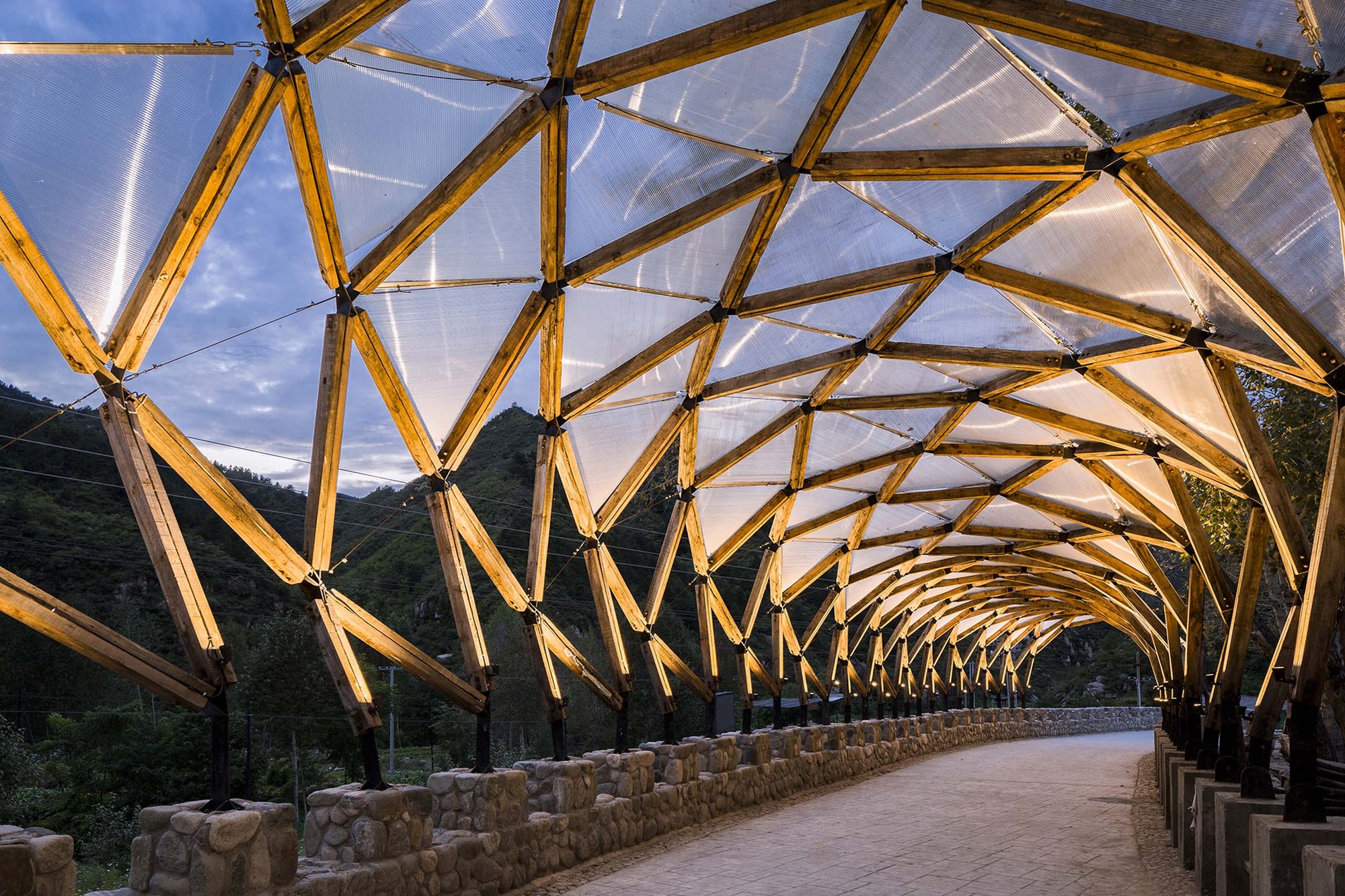 Gallery of Pergola in Luotuowan Village / LUO studio - 14