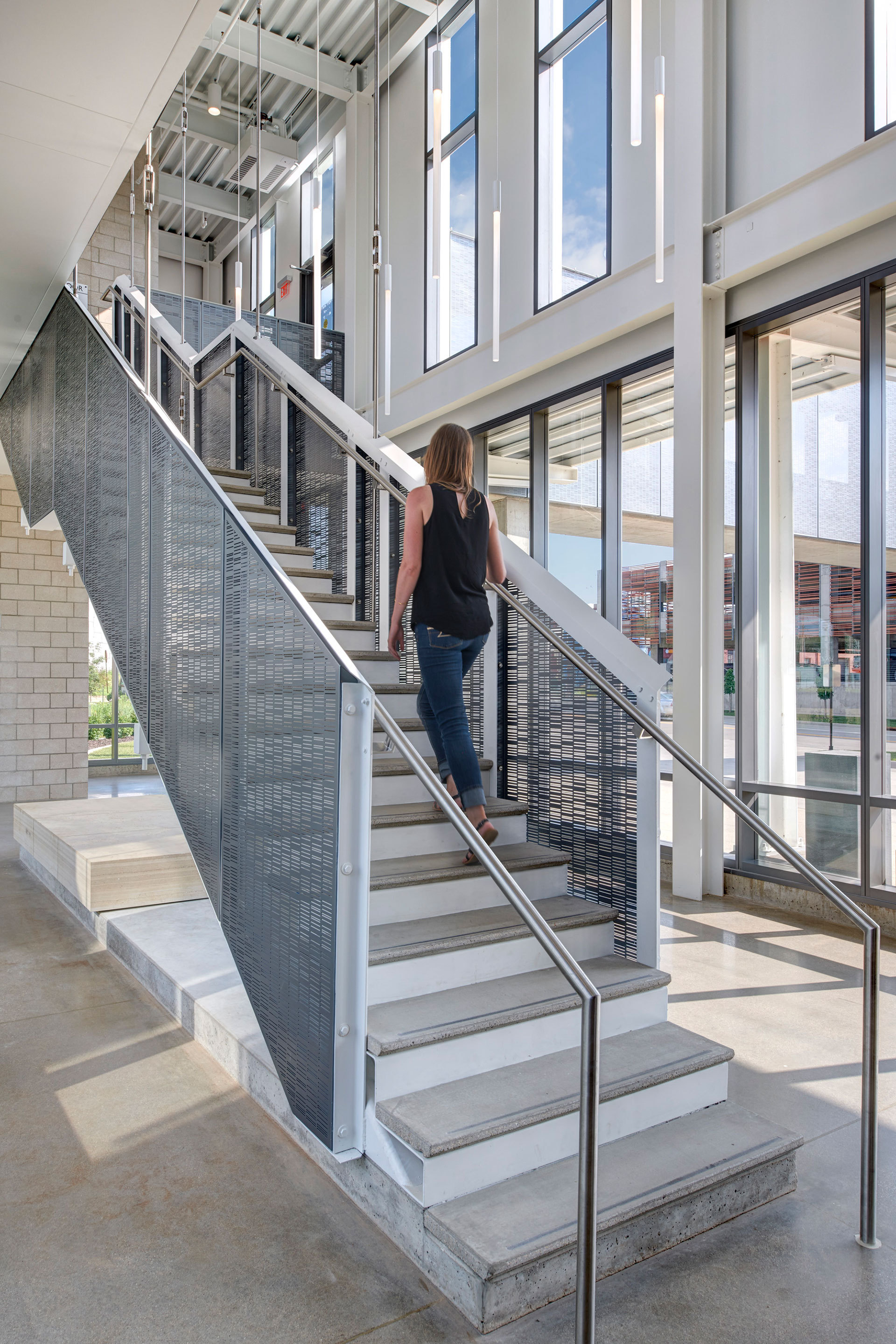 Gallery of Dubuque Intermodal Transportation Center / Neumann Monson ...