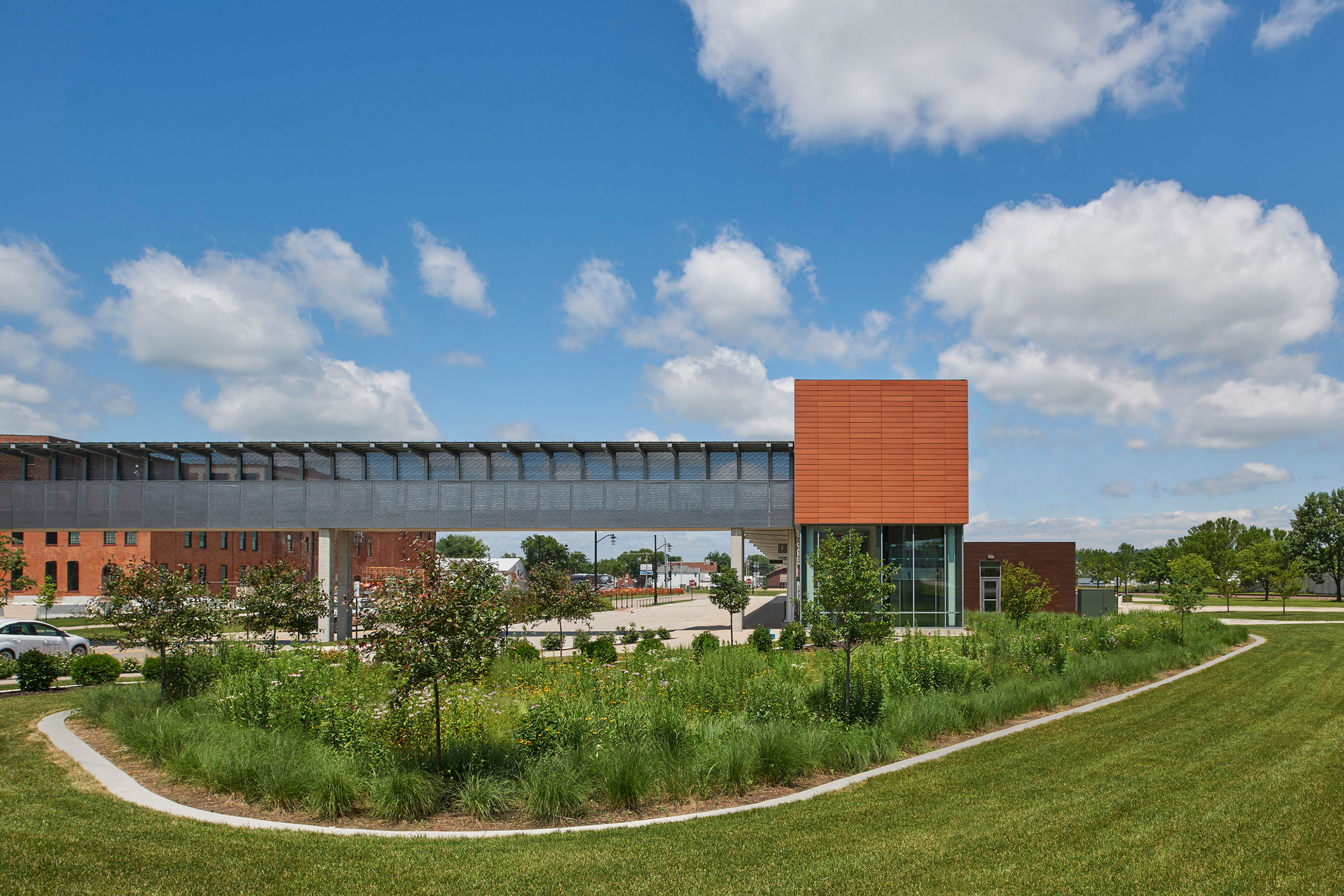 Gallery of Dubuque Intermodal Transportation Center / Neumann Monson ...