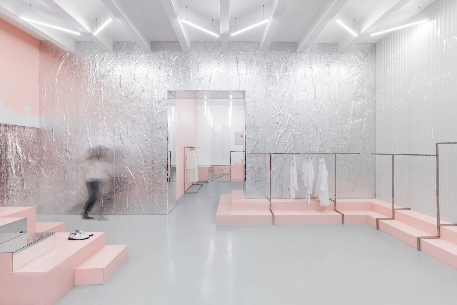 Gallery of Retail Stores Under 100 Square Meters: Examples in Plan and ...