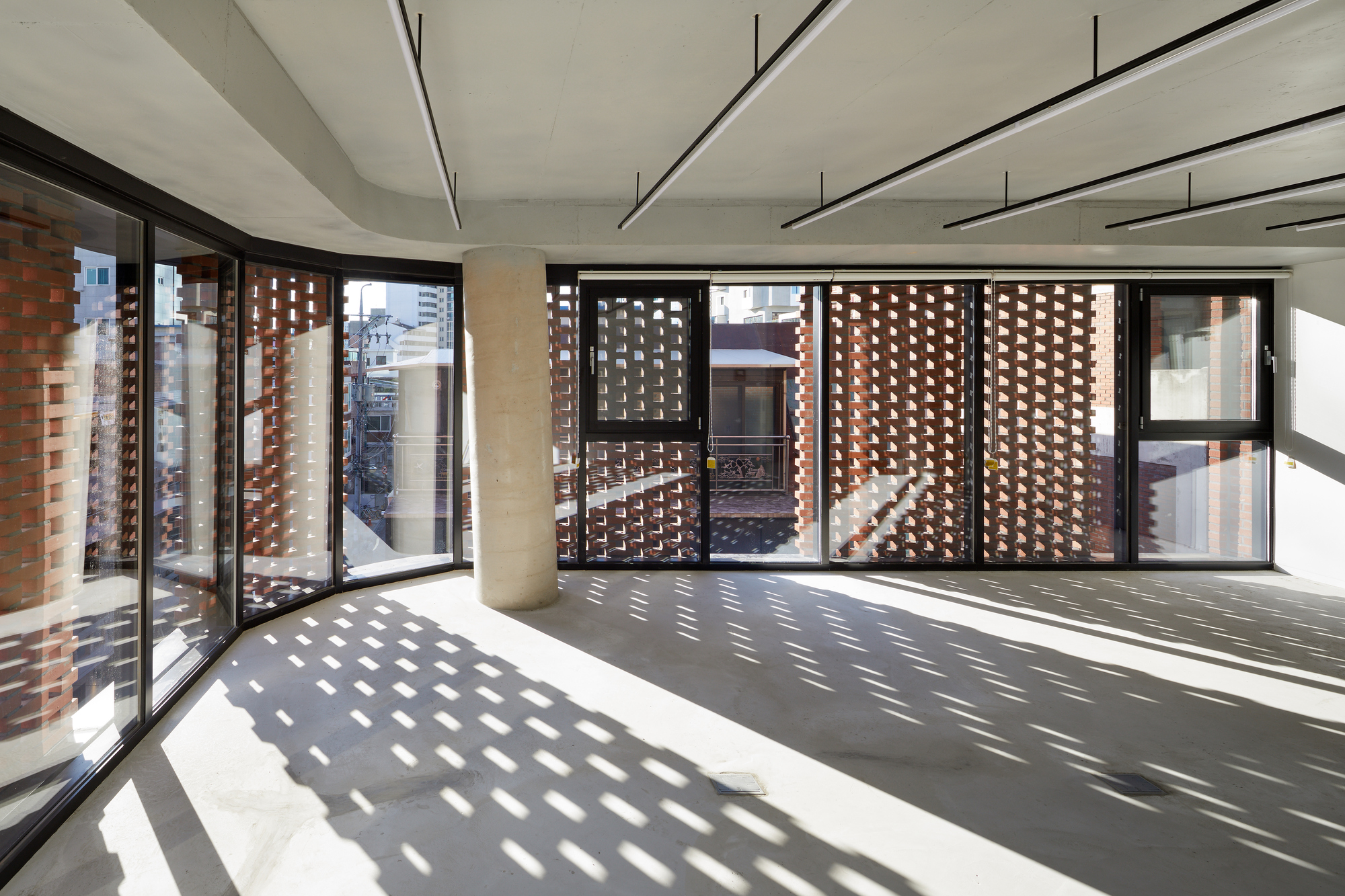 Gallery of 3/1 Building / Sosu Architects - 3