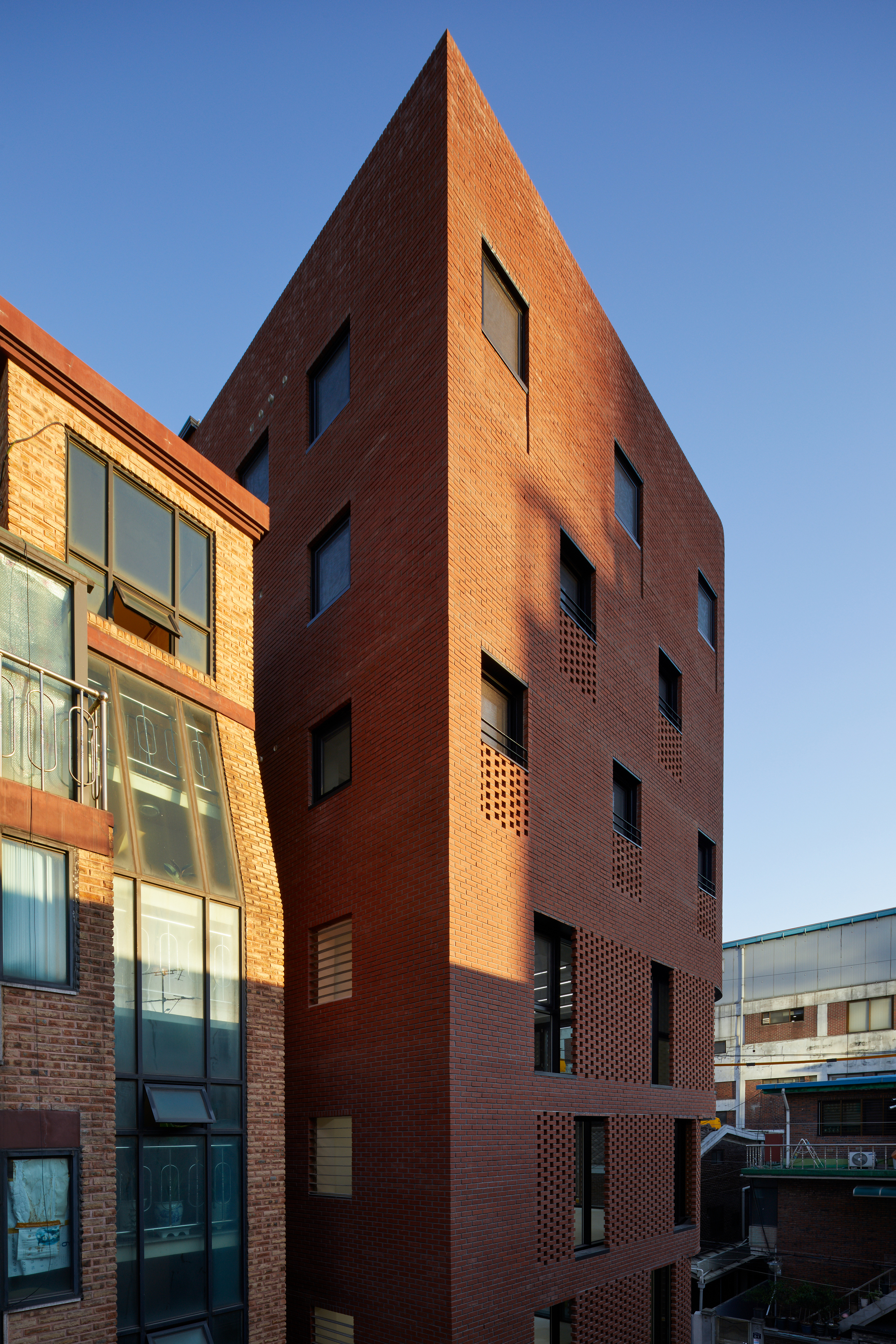 Gallery of 3/1 Building / Sosu Architects - 10