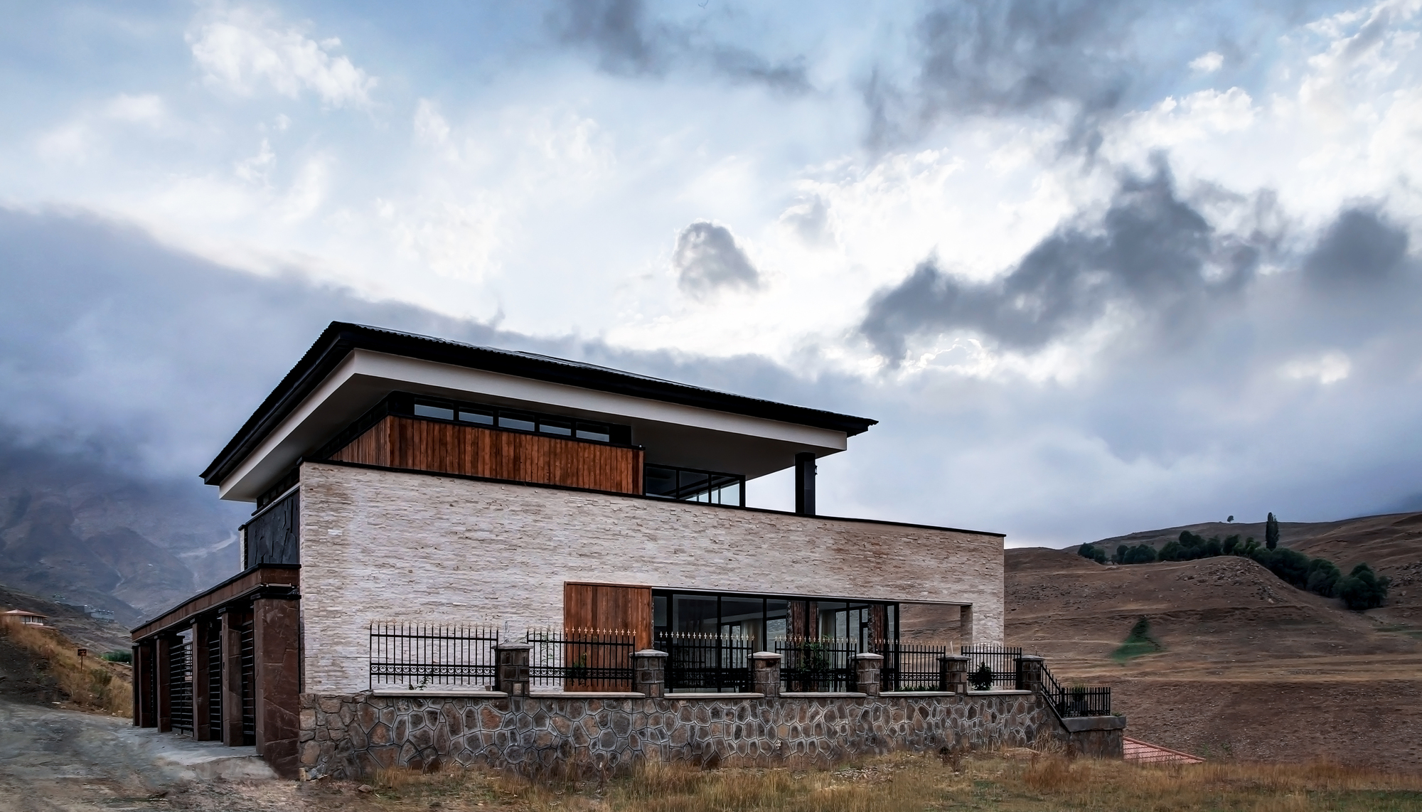 Gallery of Polour Villa / Special Space Studio - 3