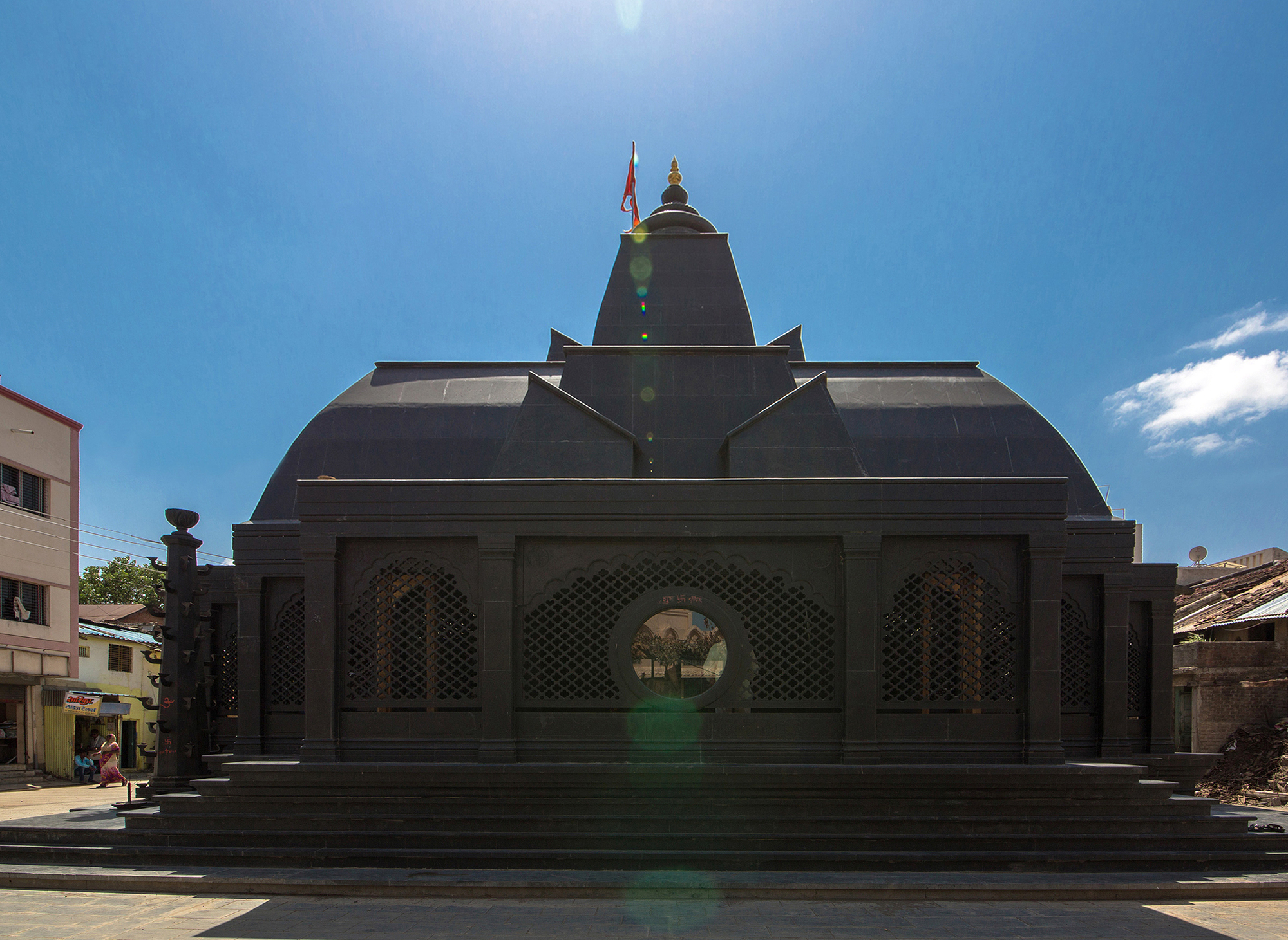Gallery of MARUTI MANDIR – Home for GOD on Earth / Within N Without - 13