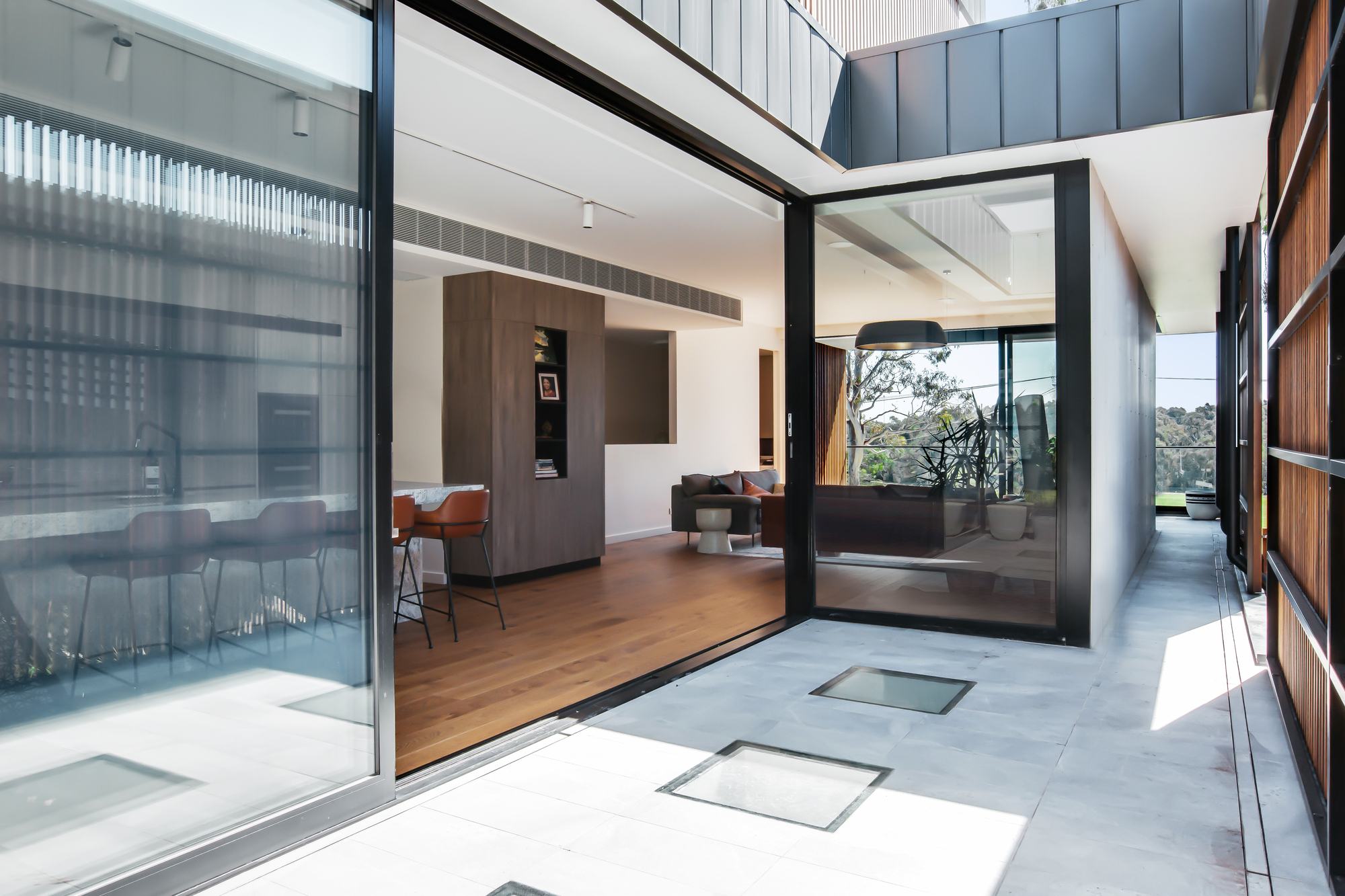 Gallery of Kew East House / Jost Architects - 10