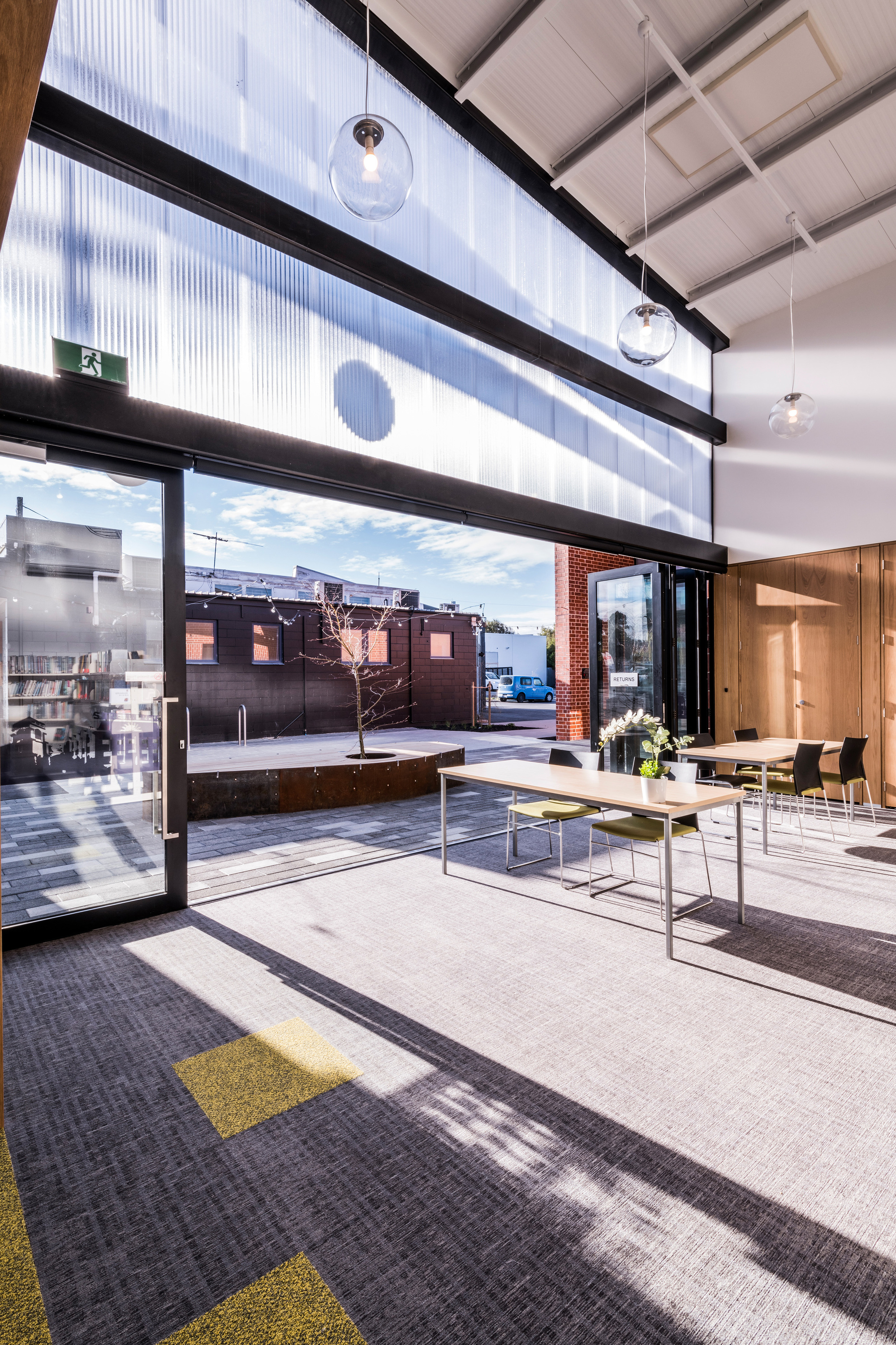 Gallery of Woolston Community Library / Ignite Architects - 5