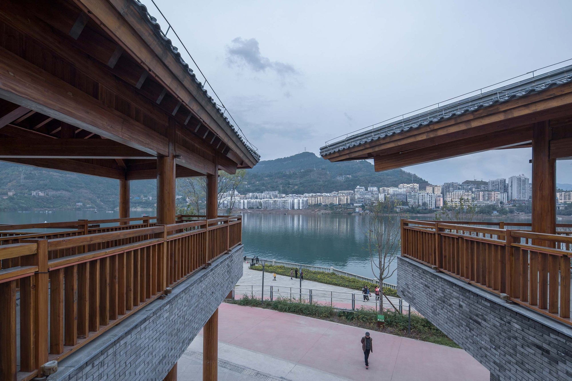 Gallery of Yunyang Sifangjing Service Building / Tanghua Architect ...