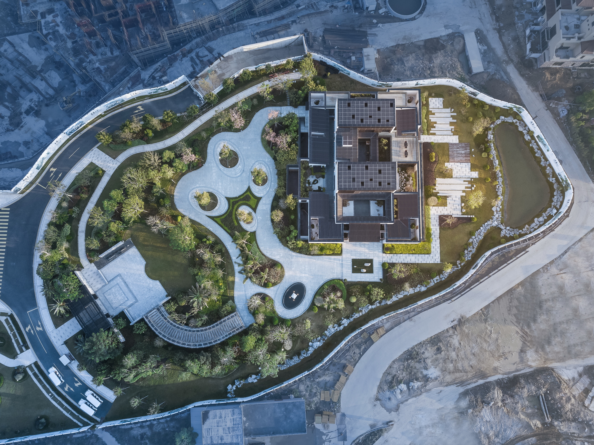 Gallery of Haiyue Community Cultural Center / L&M DESIGN LAB - 2