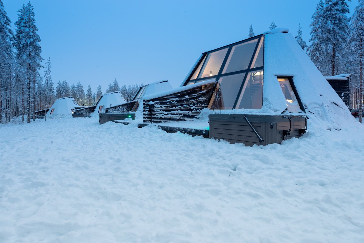 Gallery of Glass Resort / VOID Architecture - 20