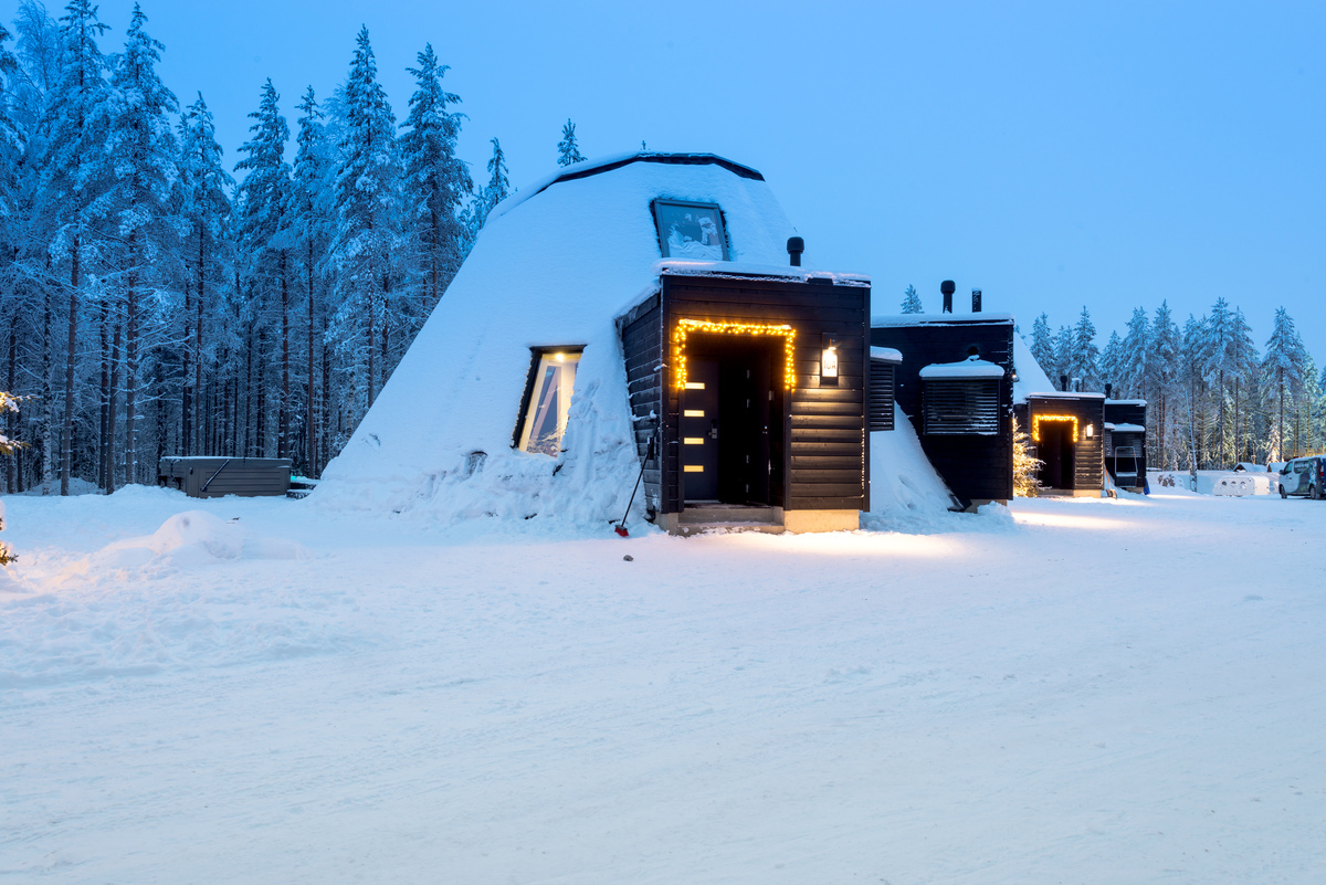 Gallery of Glass Resort / VOID Architecture - 6