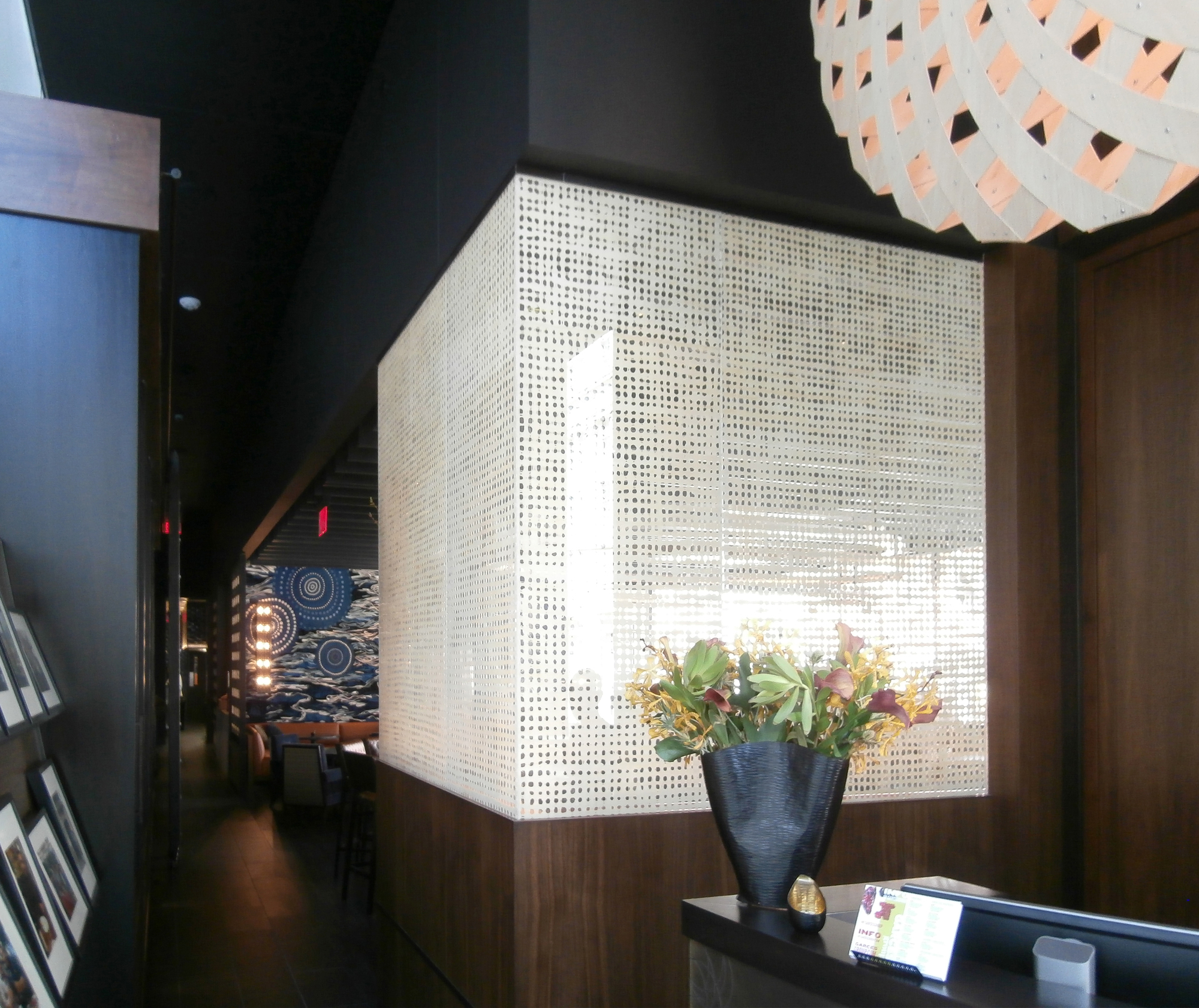 Gallery of Glass in Retail & Commercial Architecture: Texture ...