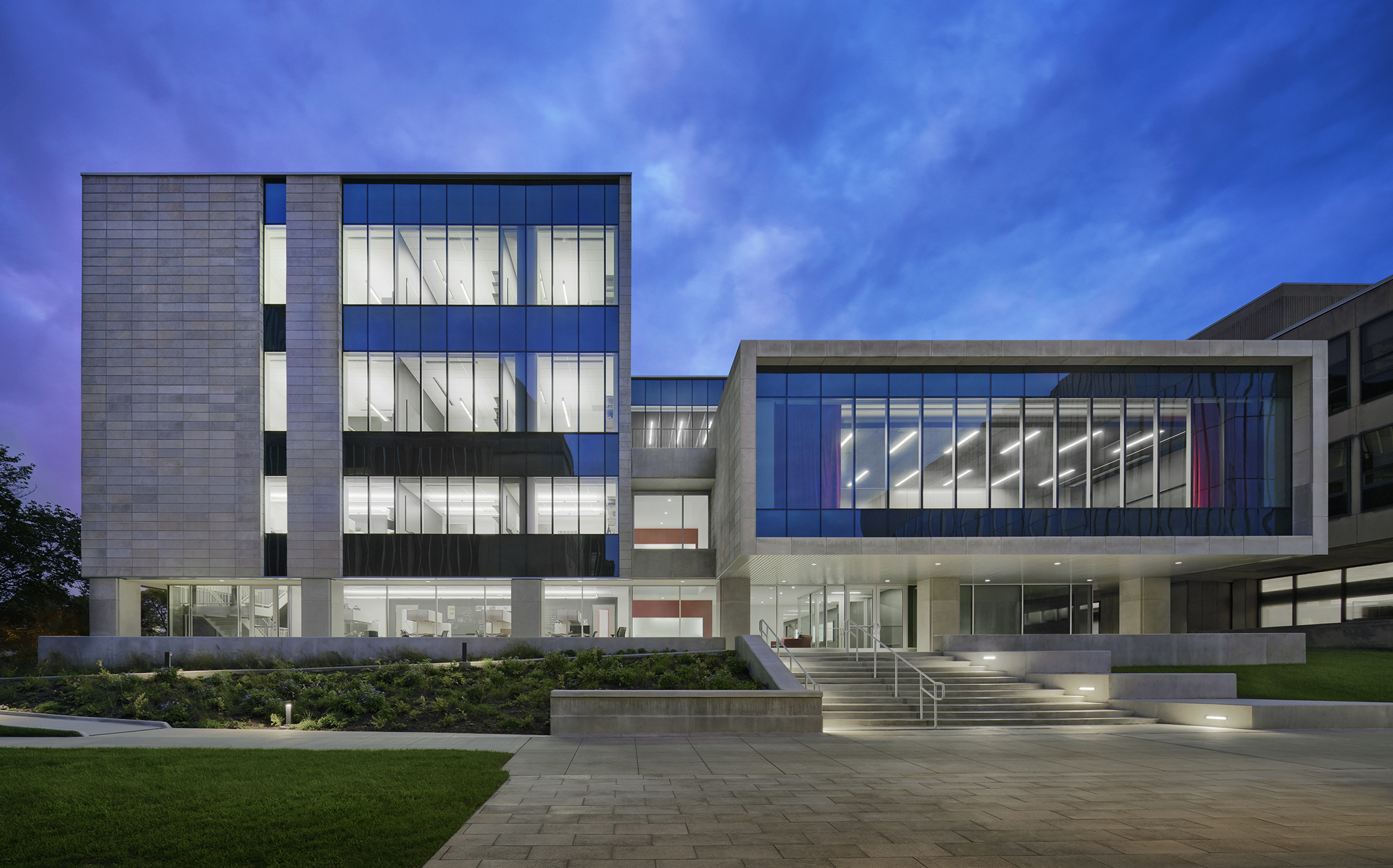 Gallery of University of Chicago: Physics Research Center / Perkins ...