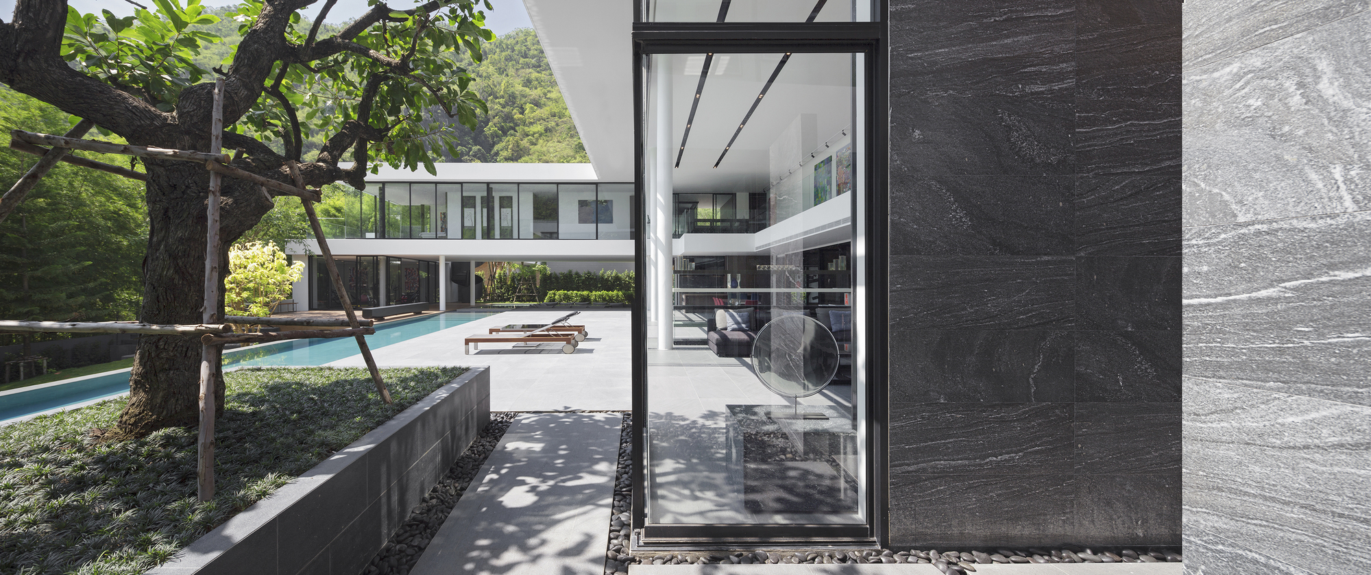 Gallery of Horizontal House / Ayutt and Associates Design - 18