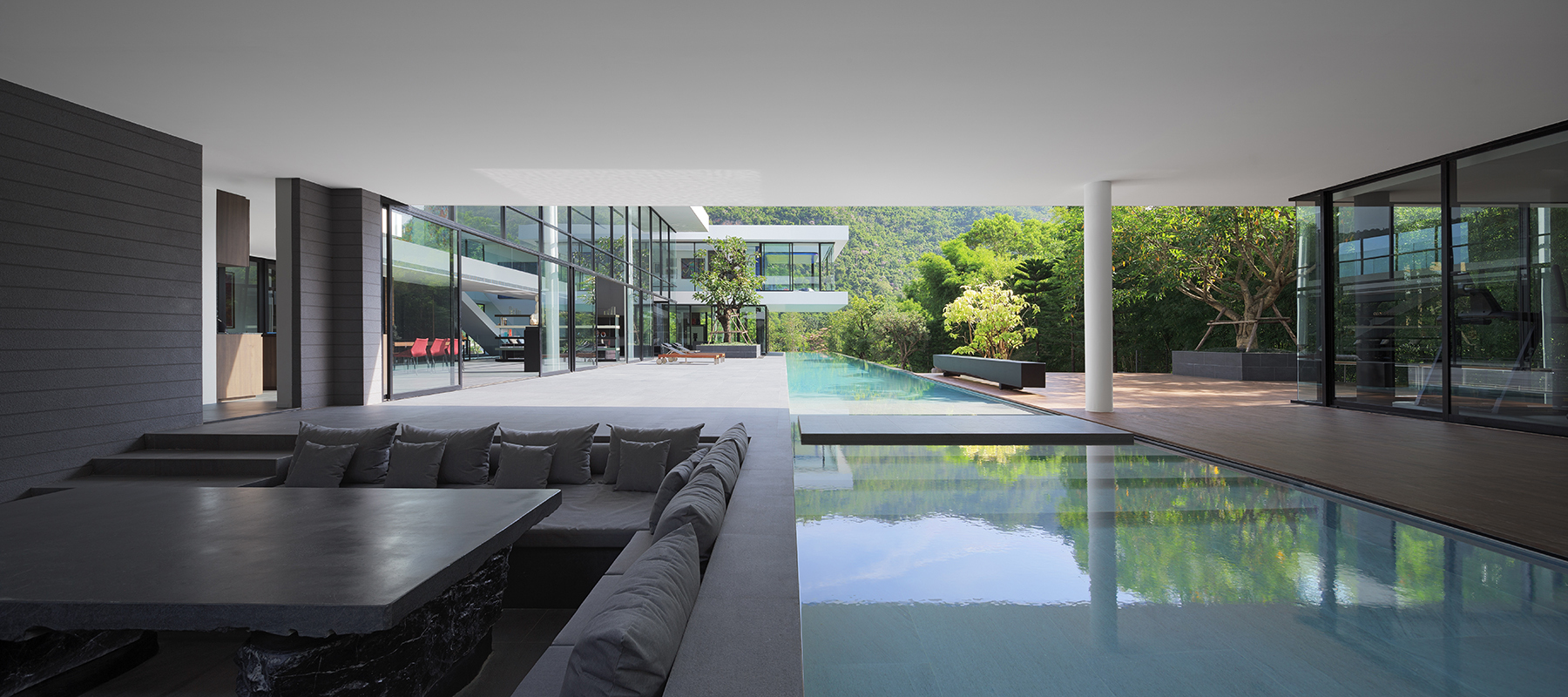 Gallery of Horizontal House / Ayutt and Associates Design - 4