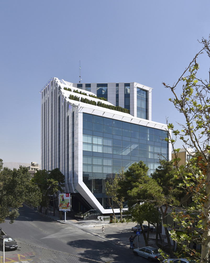 Gallery of Sam Pasdaran / Razan Architects - 13