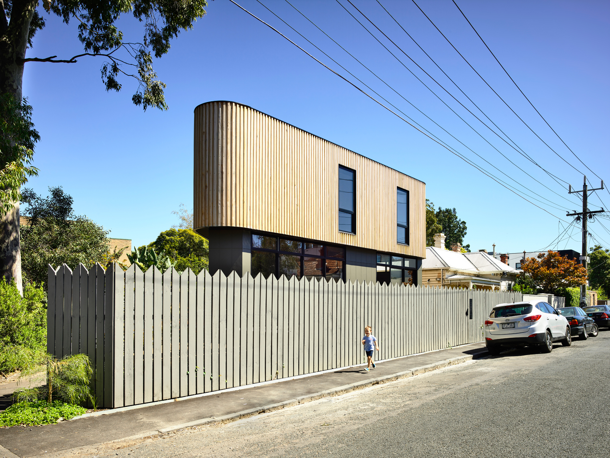 Gallery of Triangle House / Molecule Studio - 6