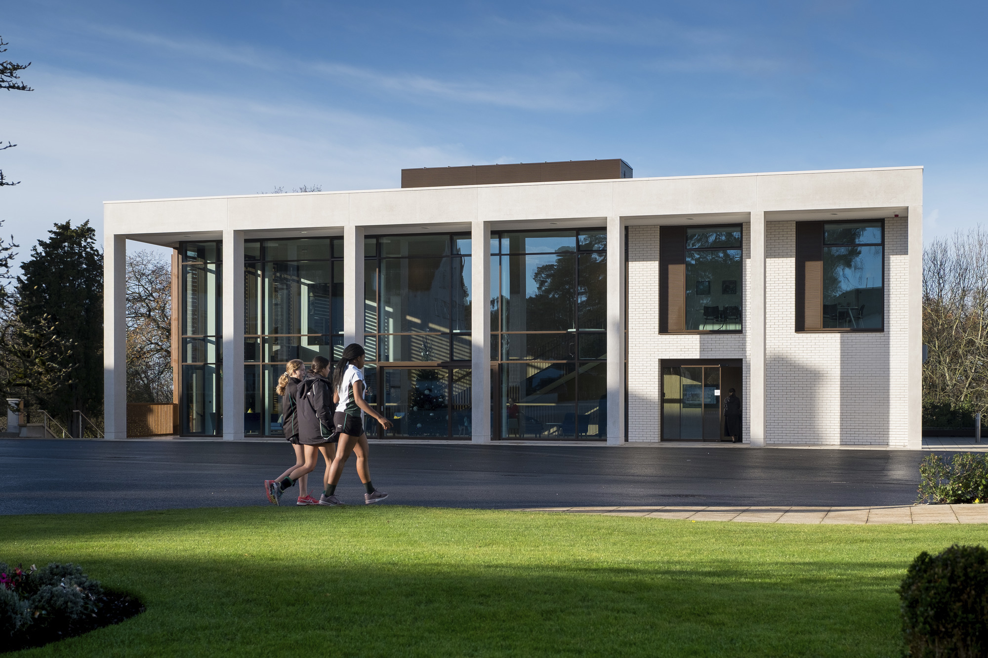 Gallery of Murray Centre, Downe House School / Design Engine Architects ...