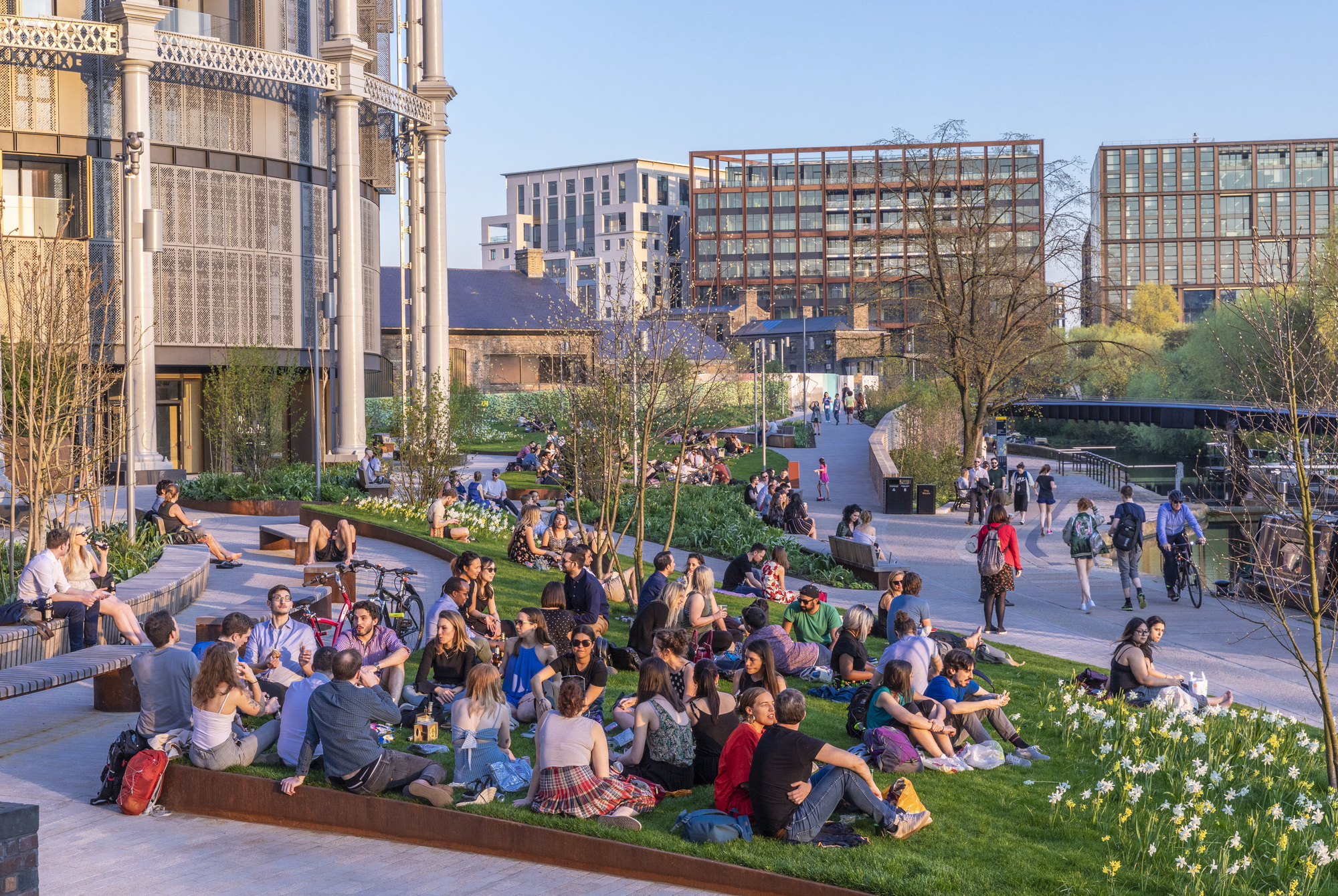 Gallery of Canal Corridor, King’s Cross / Townshend Landscape ...