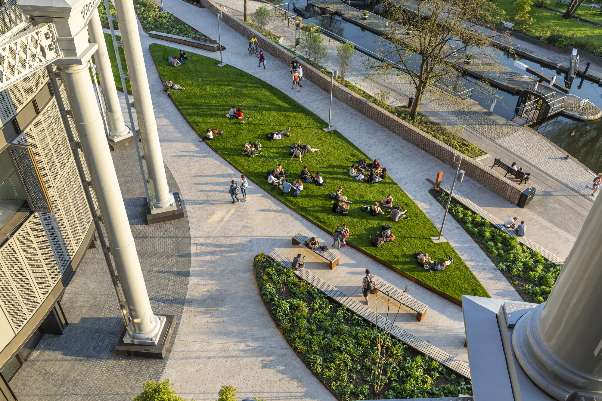 Gallery of Canal Corridor, King’s Cross / Townshend Landscape ...