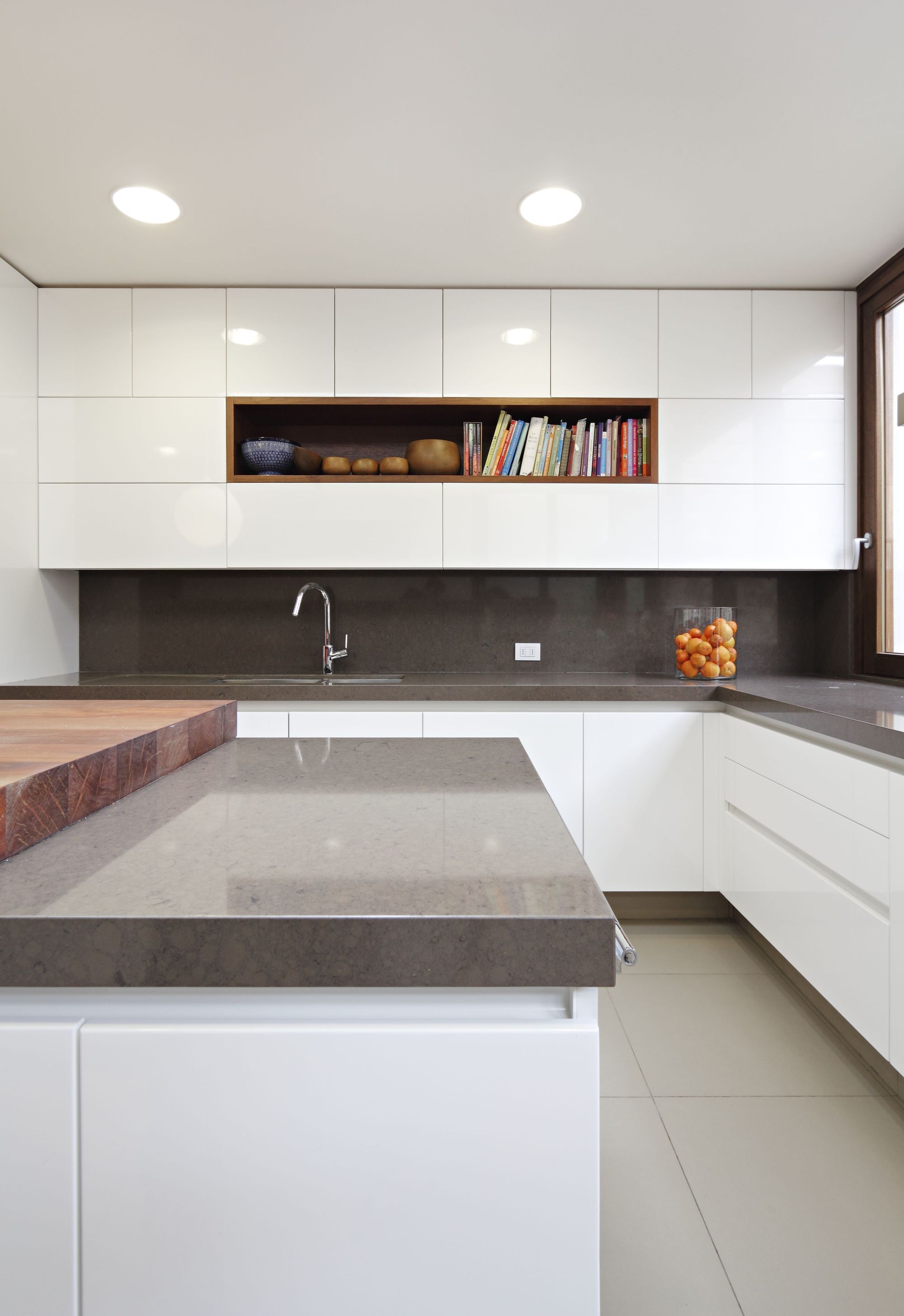 Gallery of Chilean Houses And Their Kitchens In Detail - 21