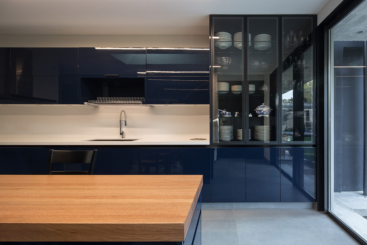 Gallery of Chilean Houses And Their Kitchens In Detail - 14