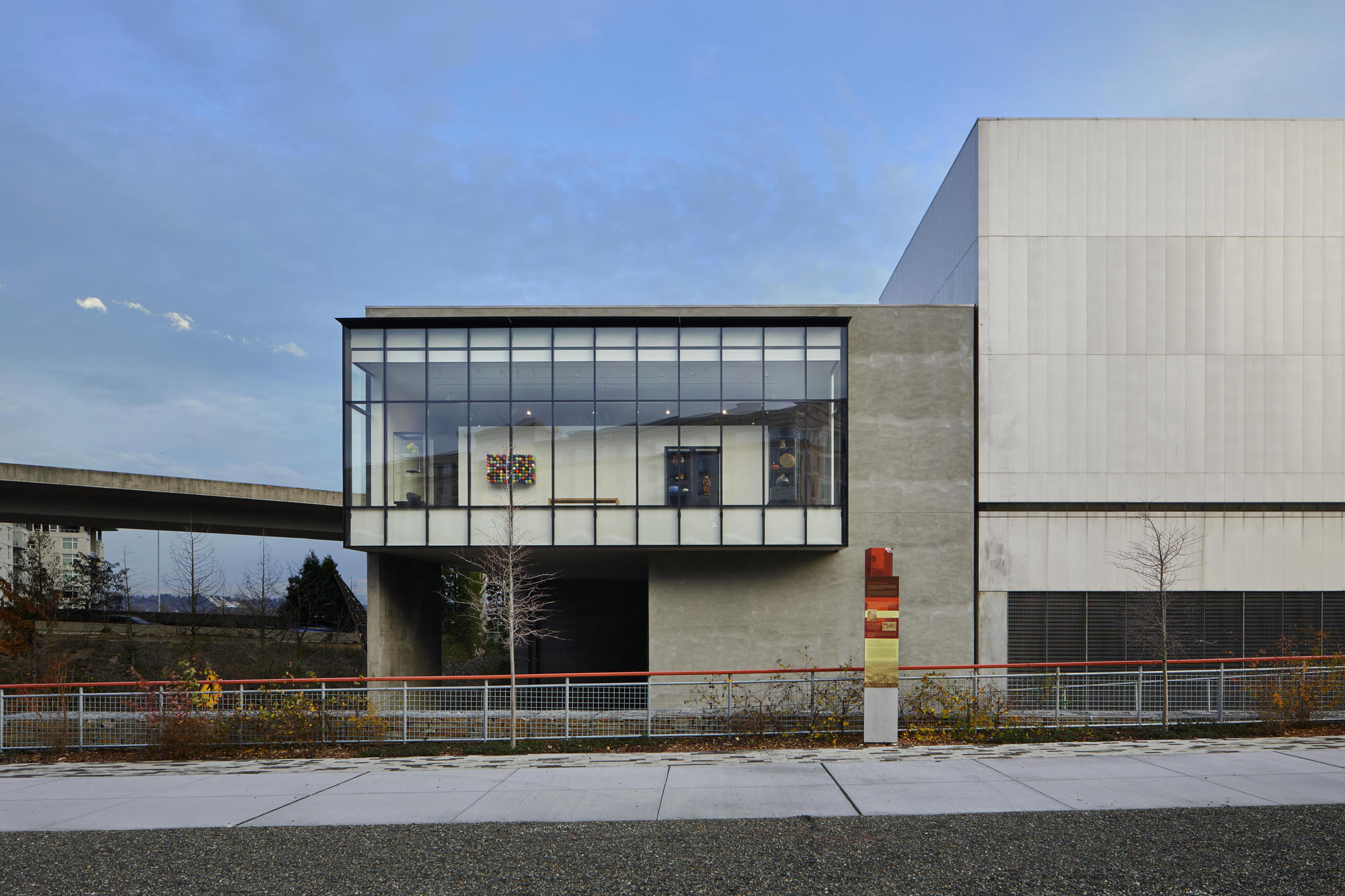 Gallery of Tacoma Art Museum Benaroya Wing / Olson Kundig - 4