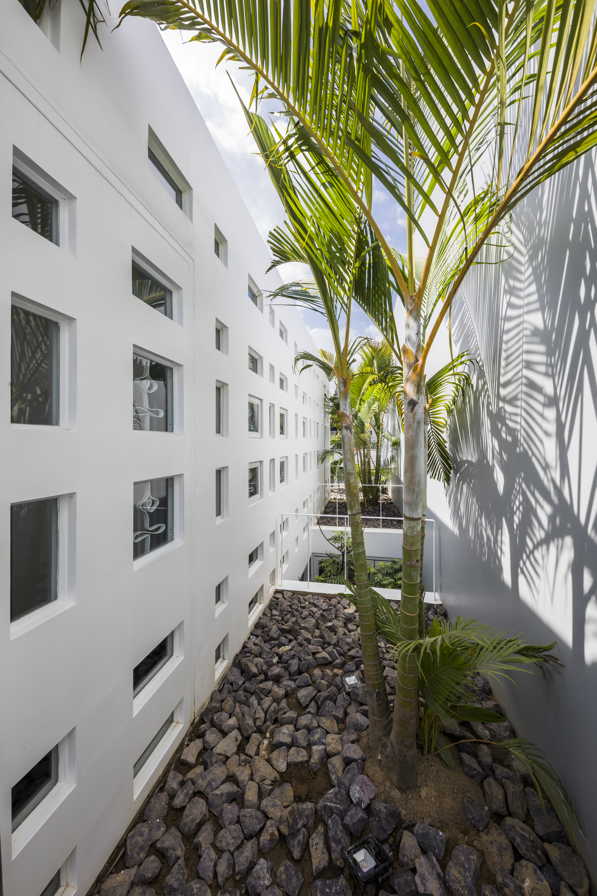 Gallery of Natural breeze & lighting symphony / MW archstudio - 24