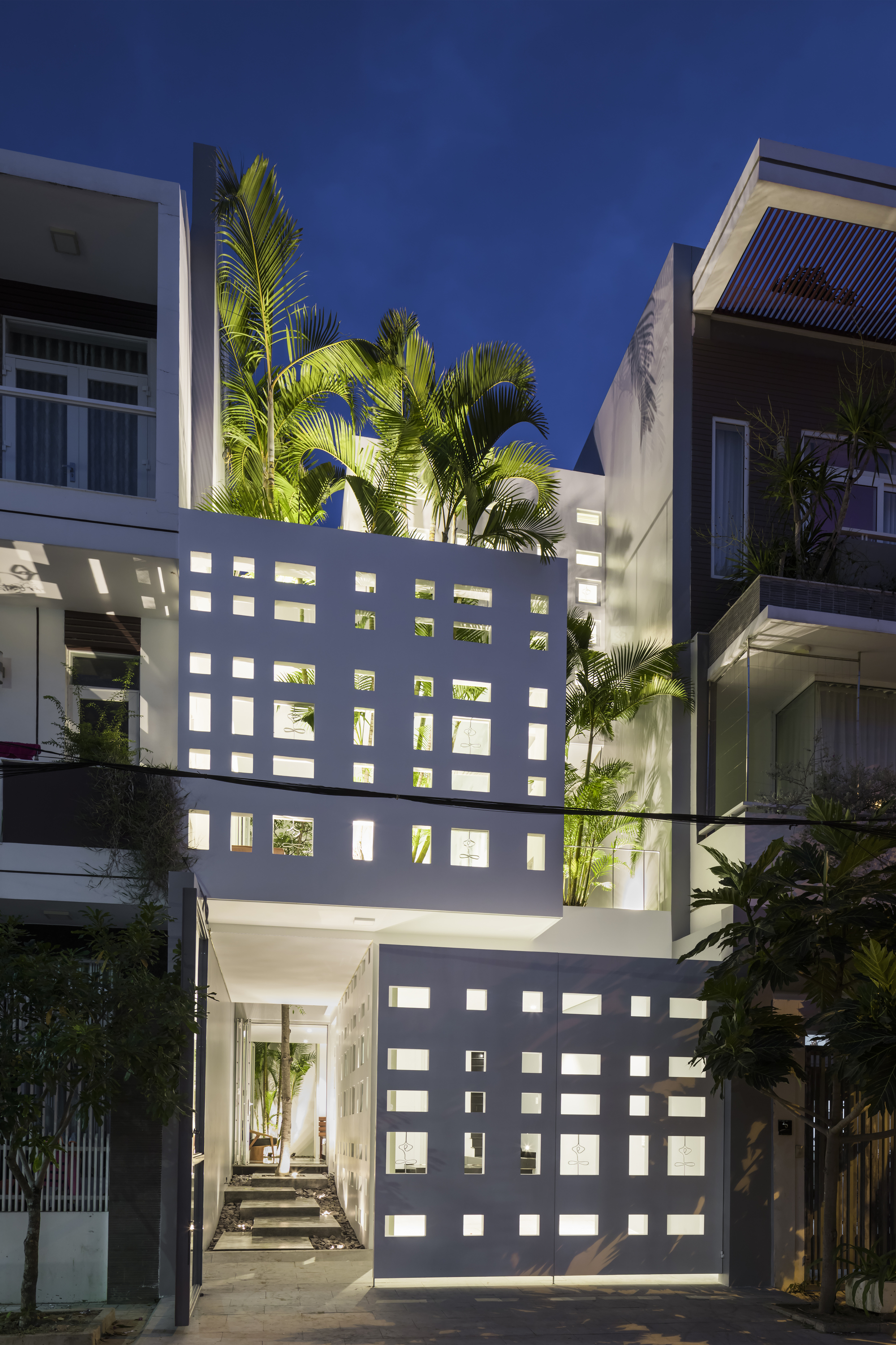 Gallery of Natural breeze & lighting symphony / MW archstudio - 32