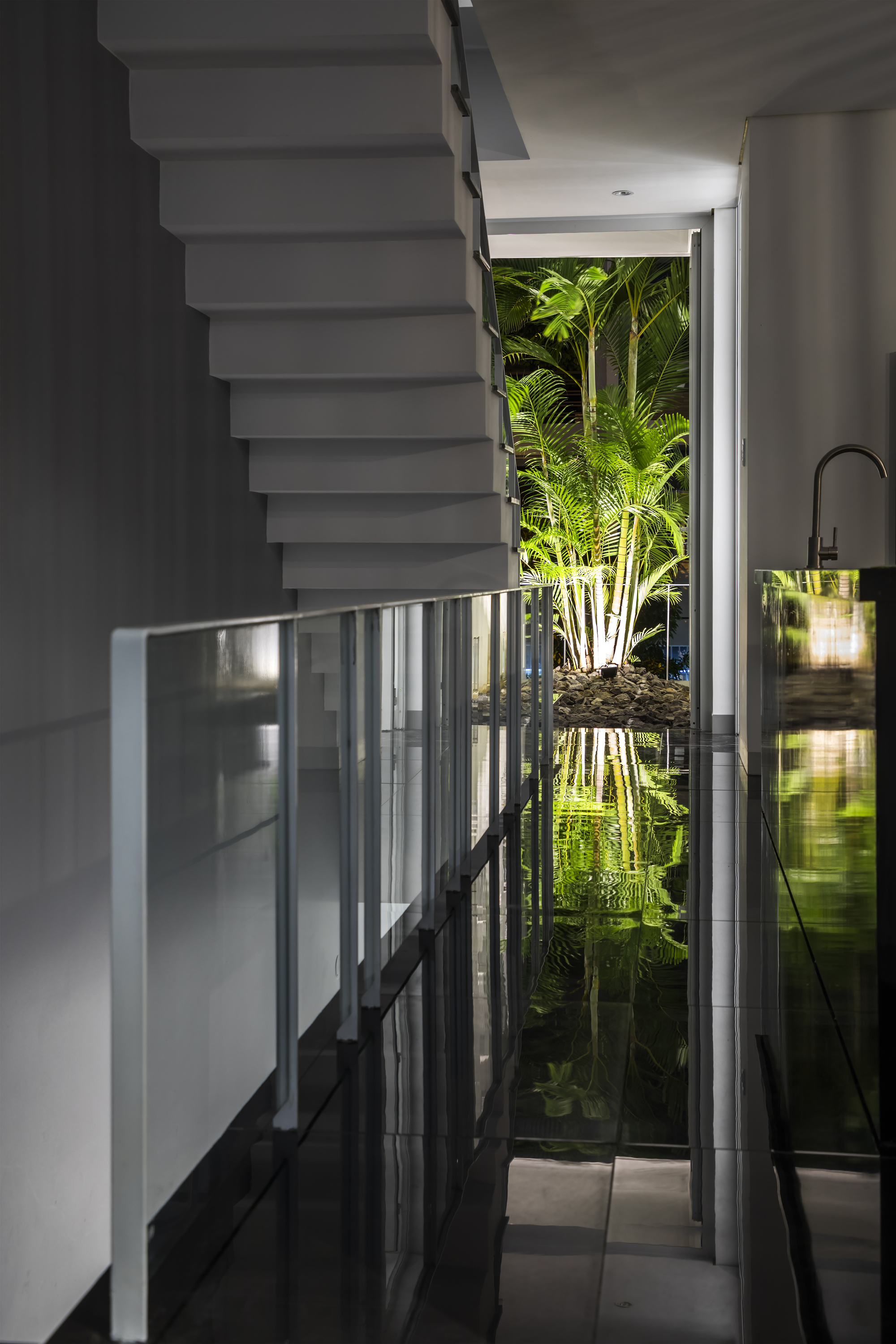 Gallery of Natural breeze & lighting symphony / MW archstudio - 30