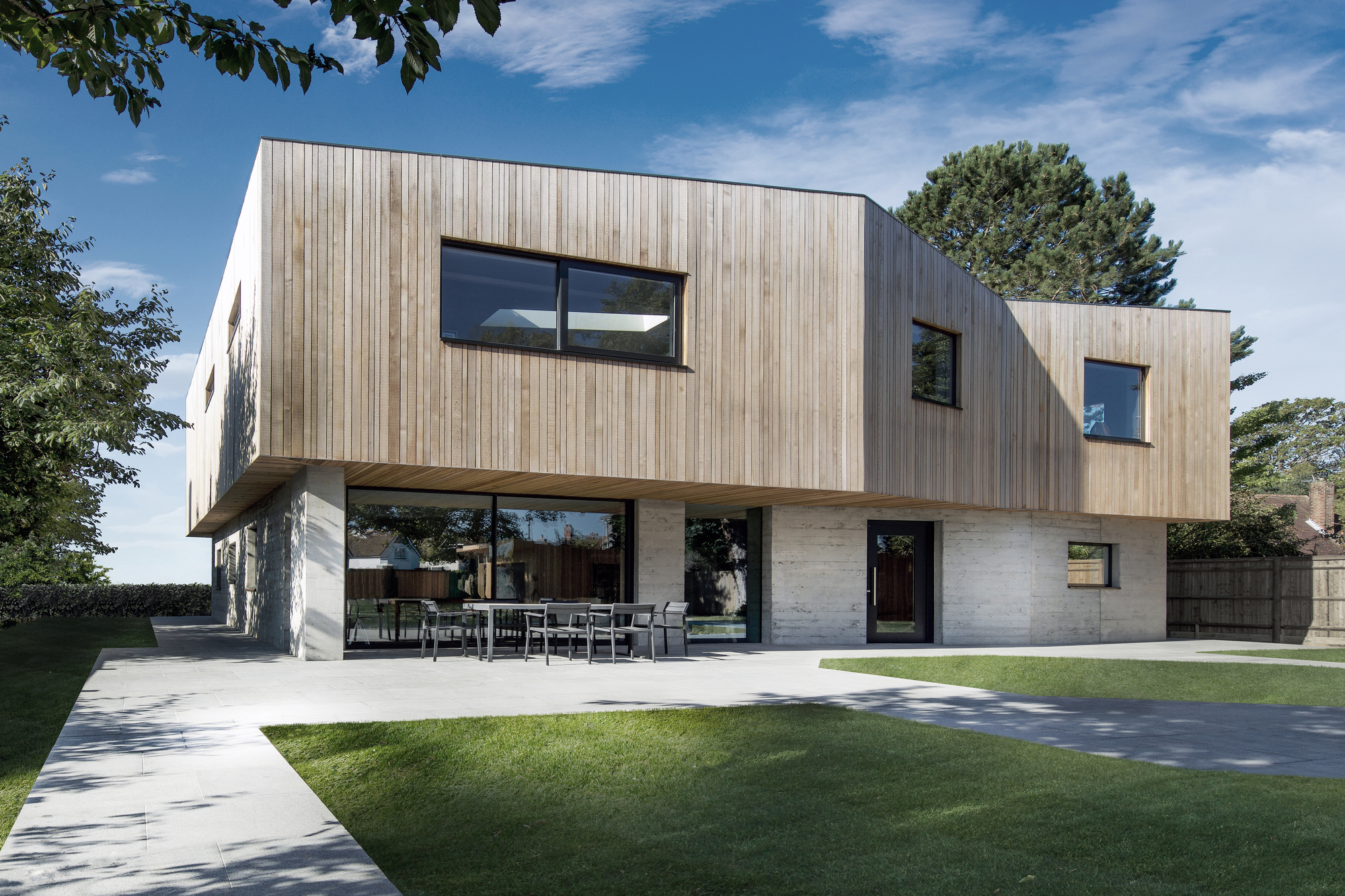 Gallery of Creek House / AR Design Studio - 13