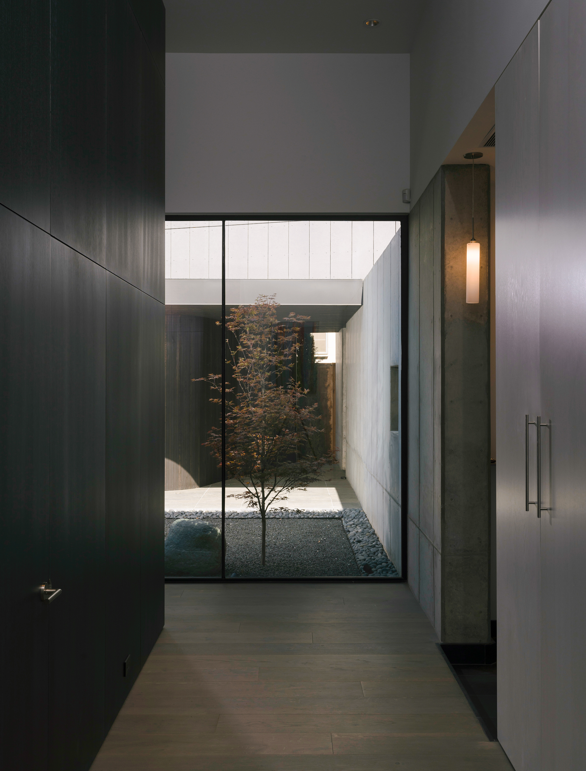 Gallery of 2 Courtyard House / Robertson Design - 6