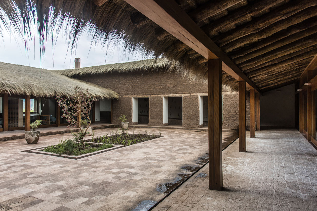 Gallery of Mil Centro Restaurant / Estudio Rafael Freyre - 14
