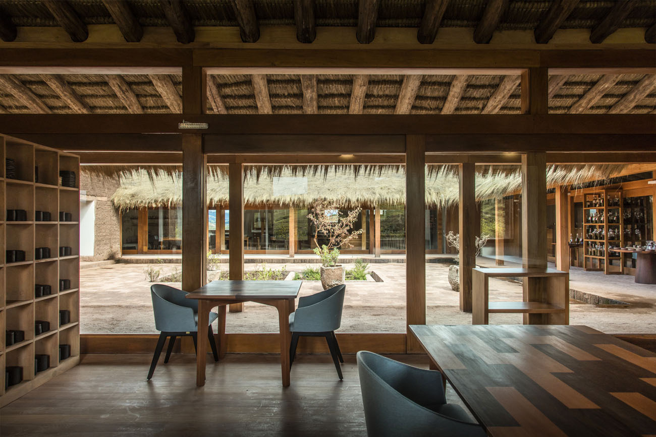 Gallery of Mil Centro Restaurant / Estudio Rafael Freyre - 3