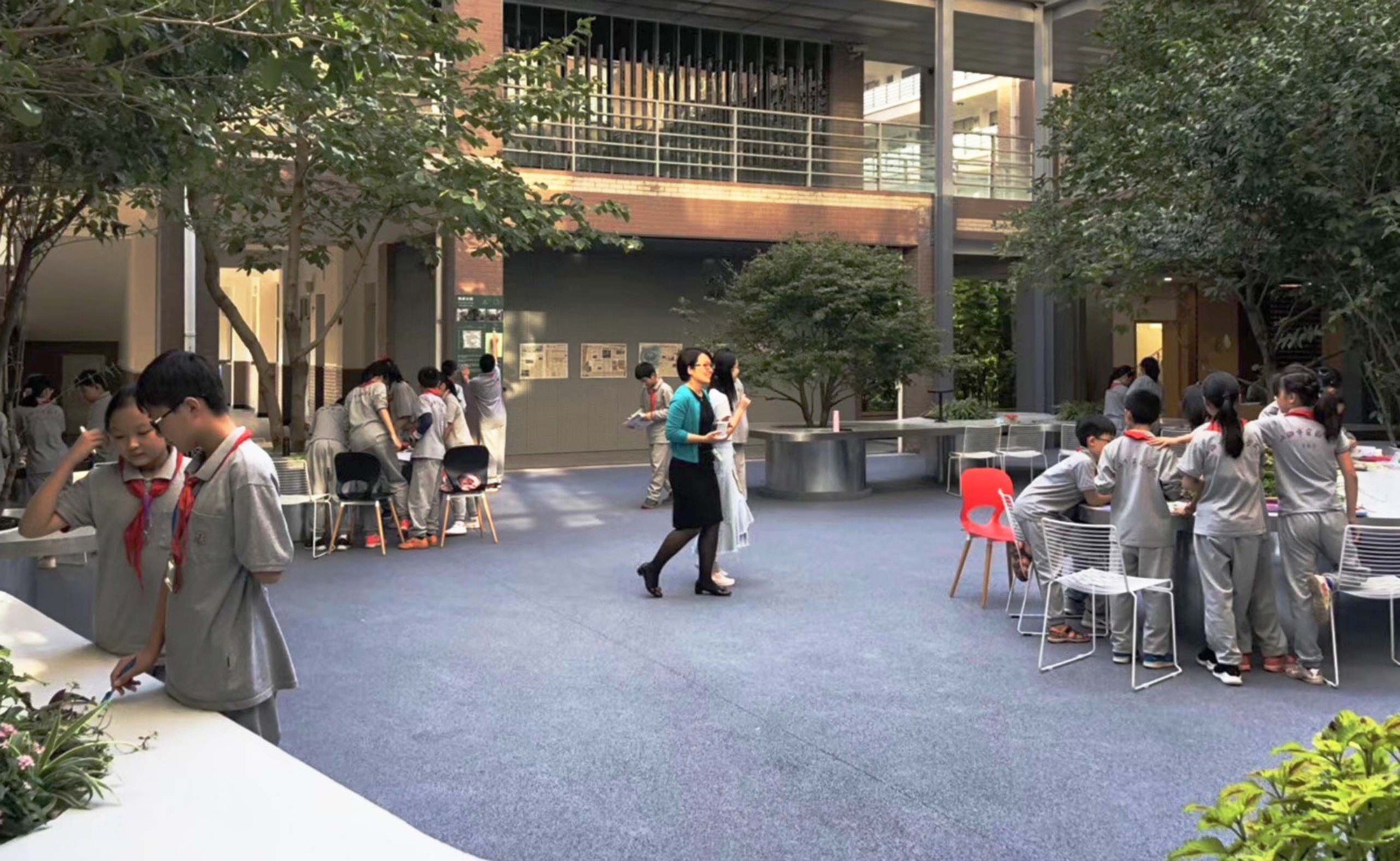 Gallery of Tree Desk Garden / Da landscape - 19