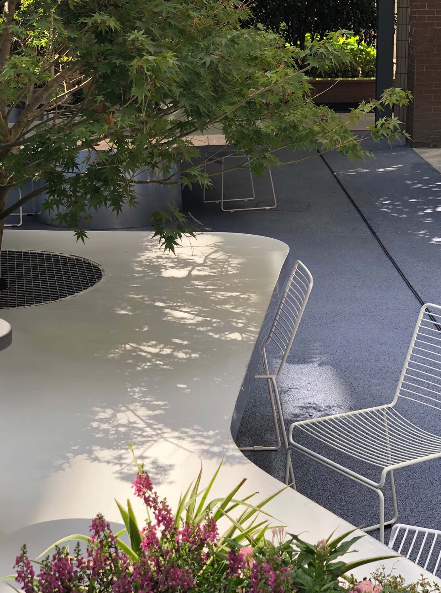 Gallery of Tree Desk Garden / Da landscape - 12