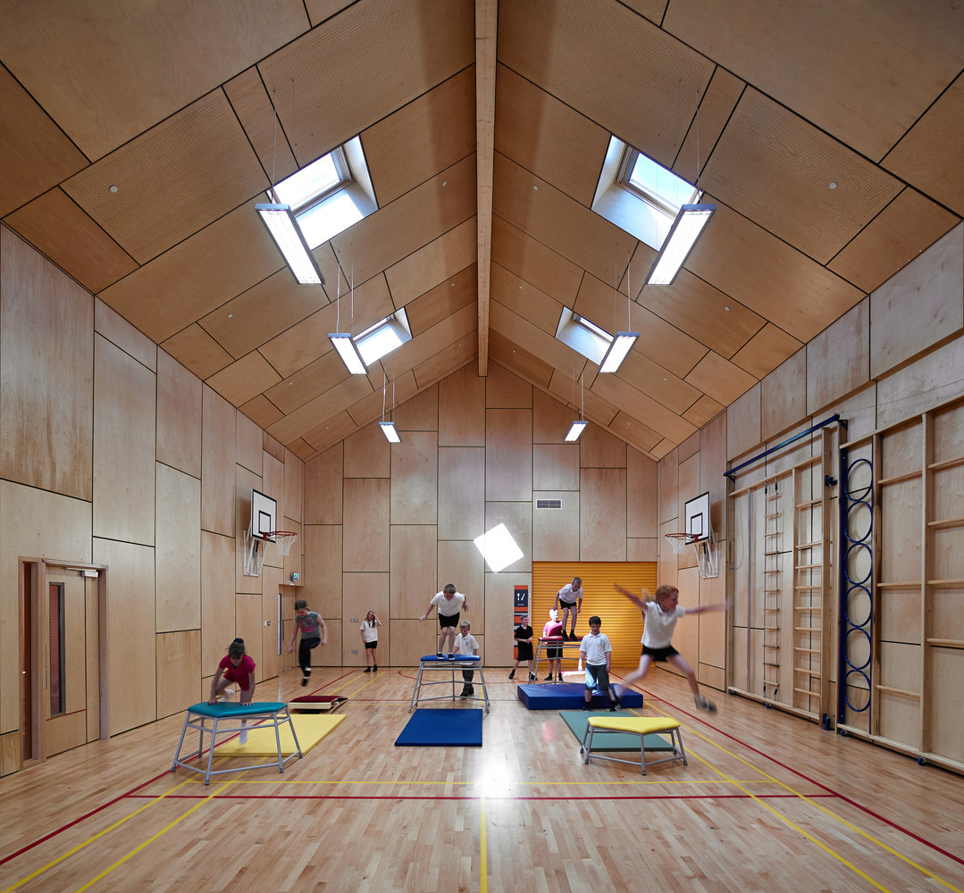 Gallery of Sun-Filled Spaces Created By Skylights In 20 Architectural ...