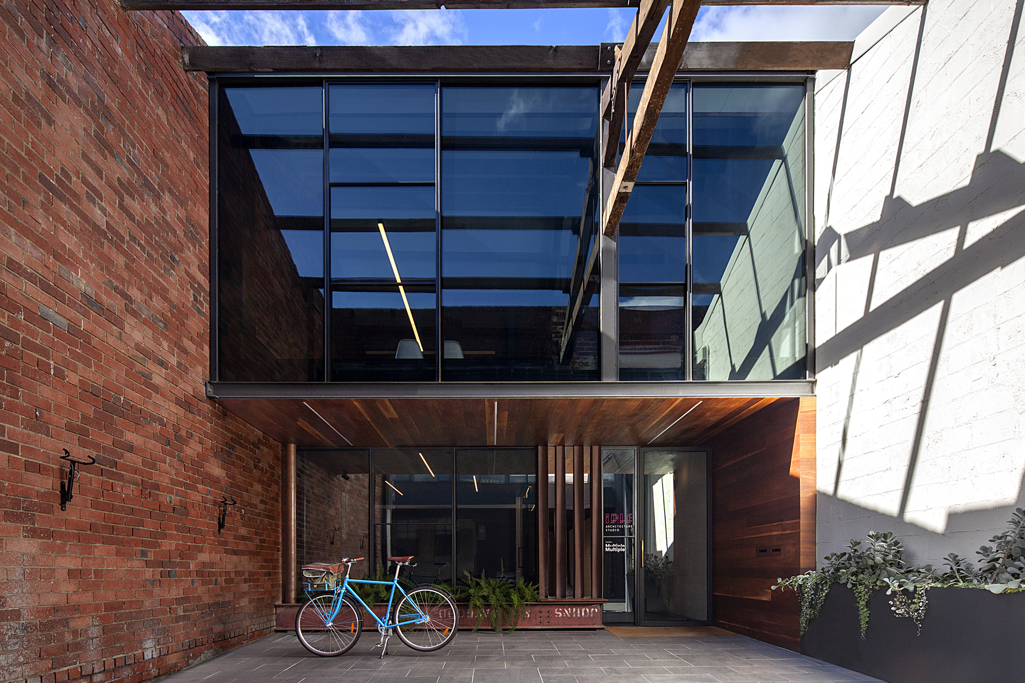 Architect’s Warehouse / Idle Architecture Studio | ArchDaily